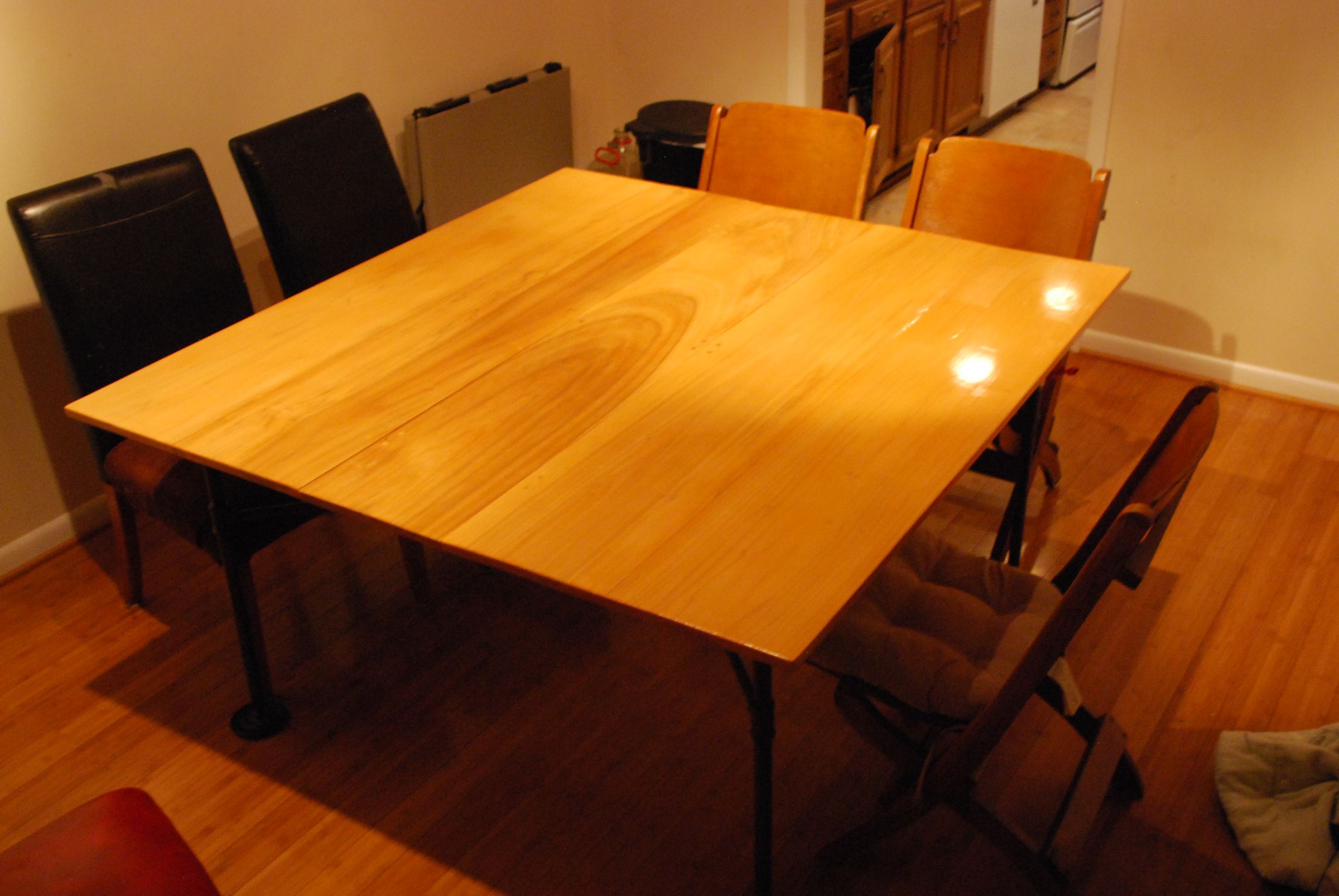 Iron-leg Poplar Dining Table : 5 Steps (with Pictures) - Instructables