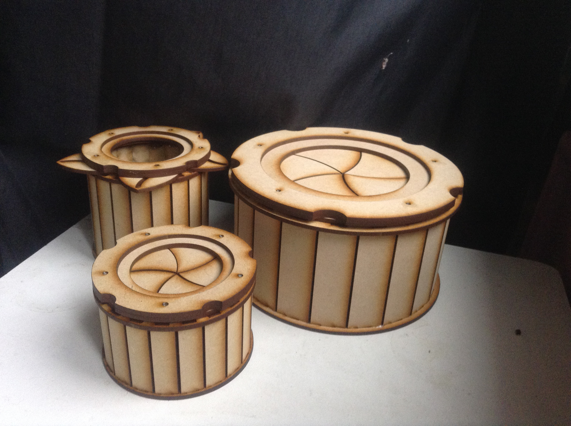 Carter's Lasercut Iris Box V2 : 4 Steps (with Pictures) - Instructables