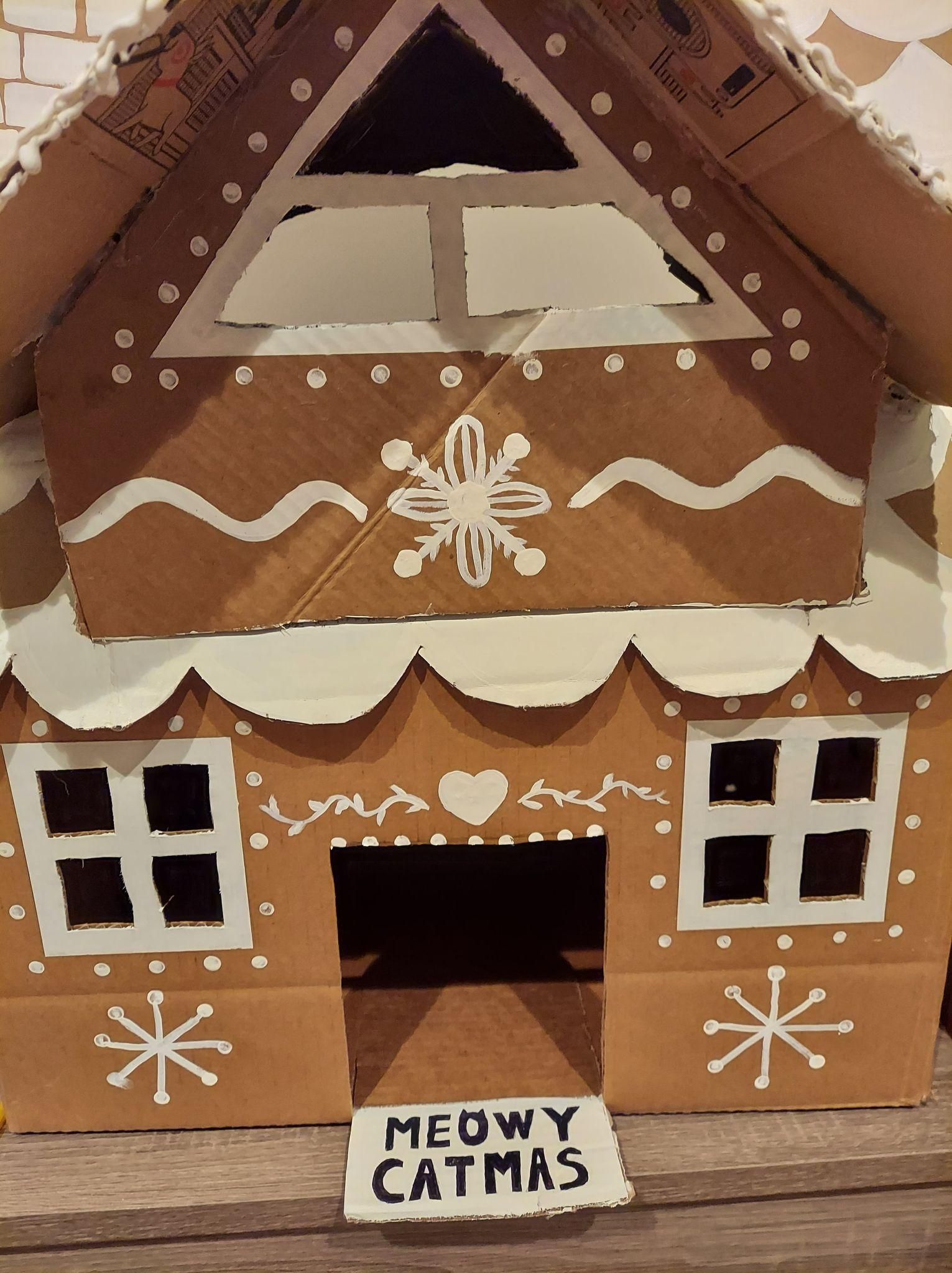 Cardboard Gingerbread Cat House : 12 Steps (with Pictures) - Instructables