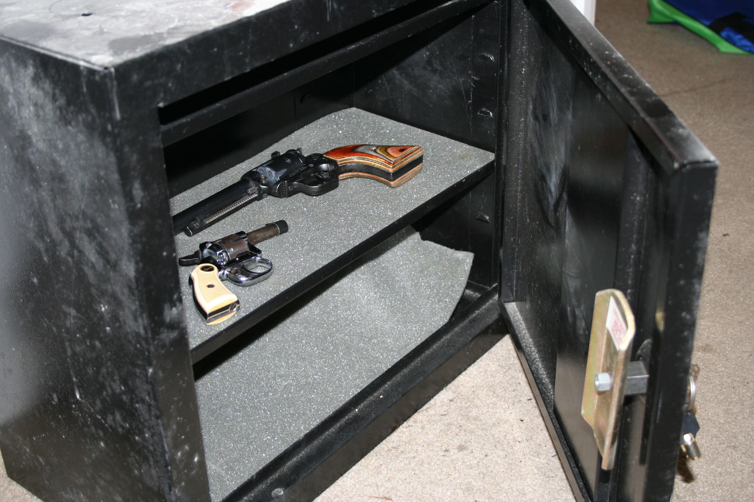 How to Store a Gun Safely : 4 Steps - Instructables