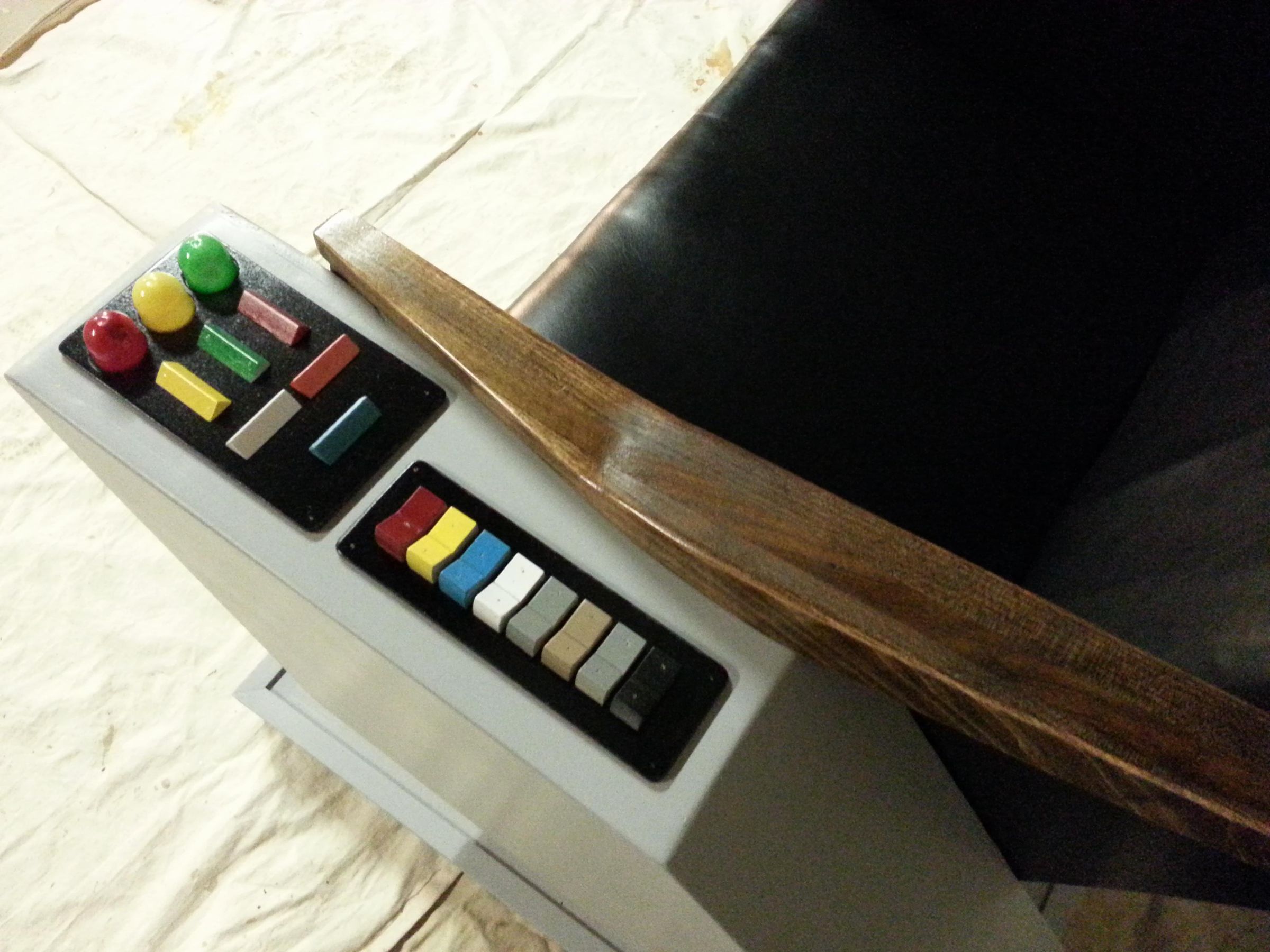 Captain Kirks Star Trek Chair With Sound : 7 Steps (with Pictures ...