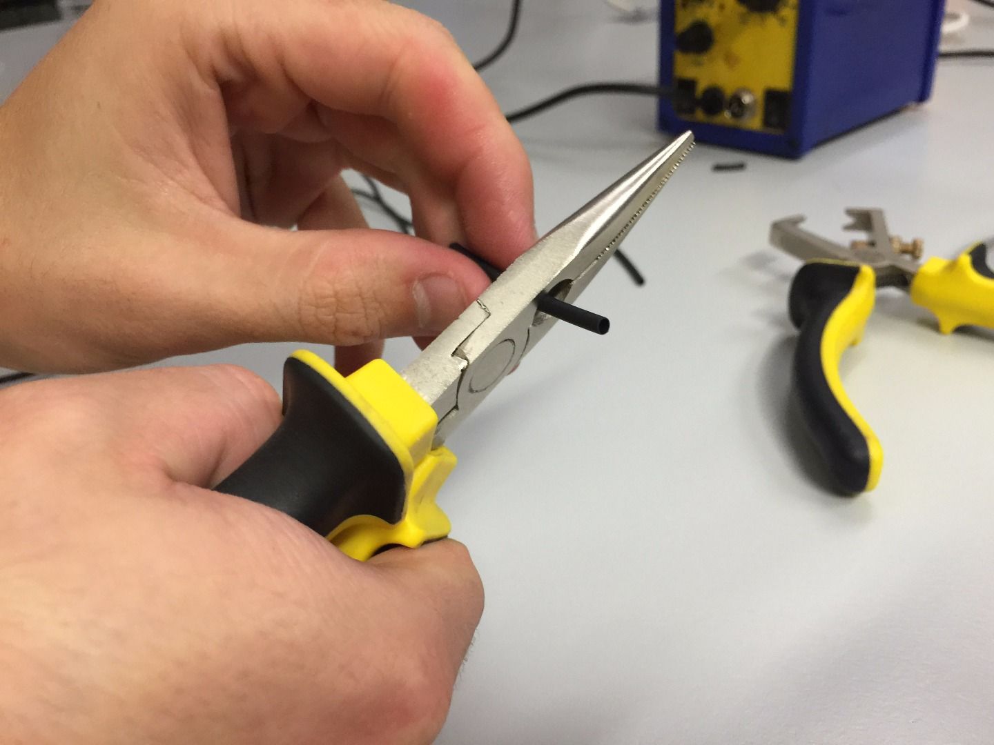 How to Build Your Own 3,5mm-jack-to-cinch-cable : 9 Steps - Instructables