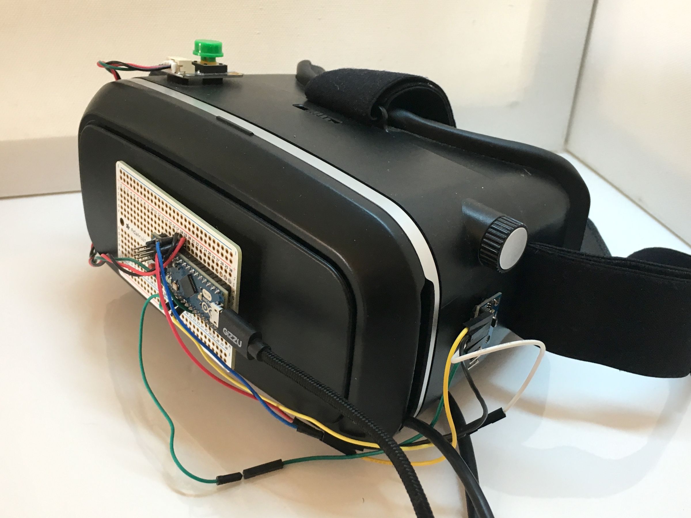 DIY VR HEADSET FOR $80 : 10 Steps (with Pictures) - Instructables