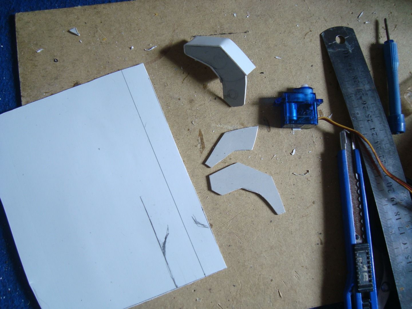 Making Humanoid Robot : 5 Steps - Instructables