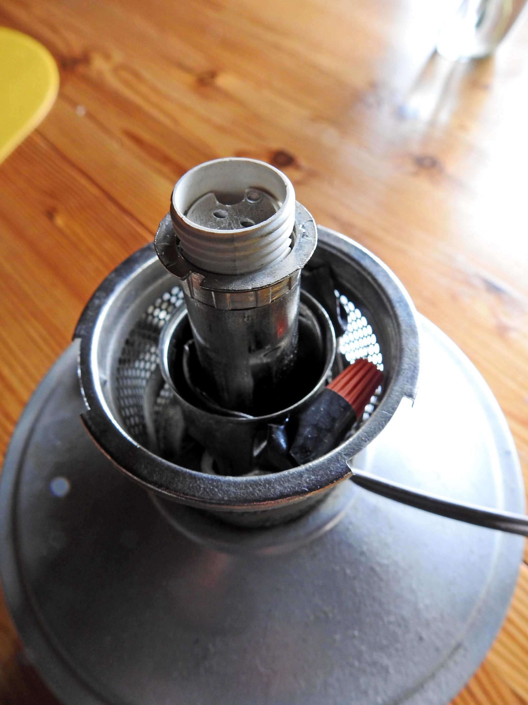 Convert Old Oil Lamps to Electricity - Instructables