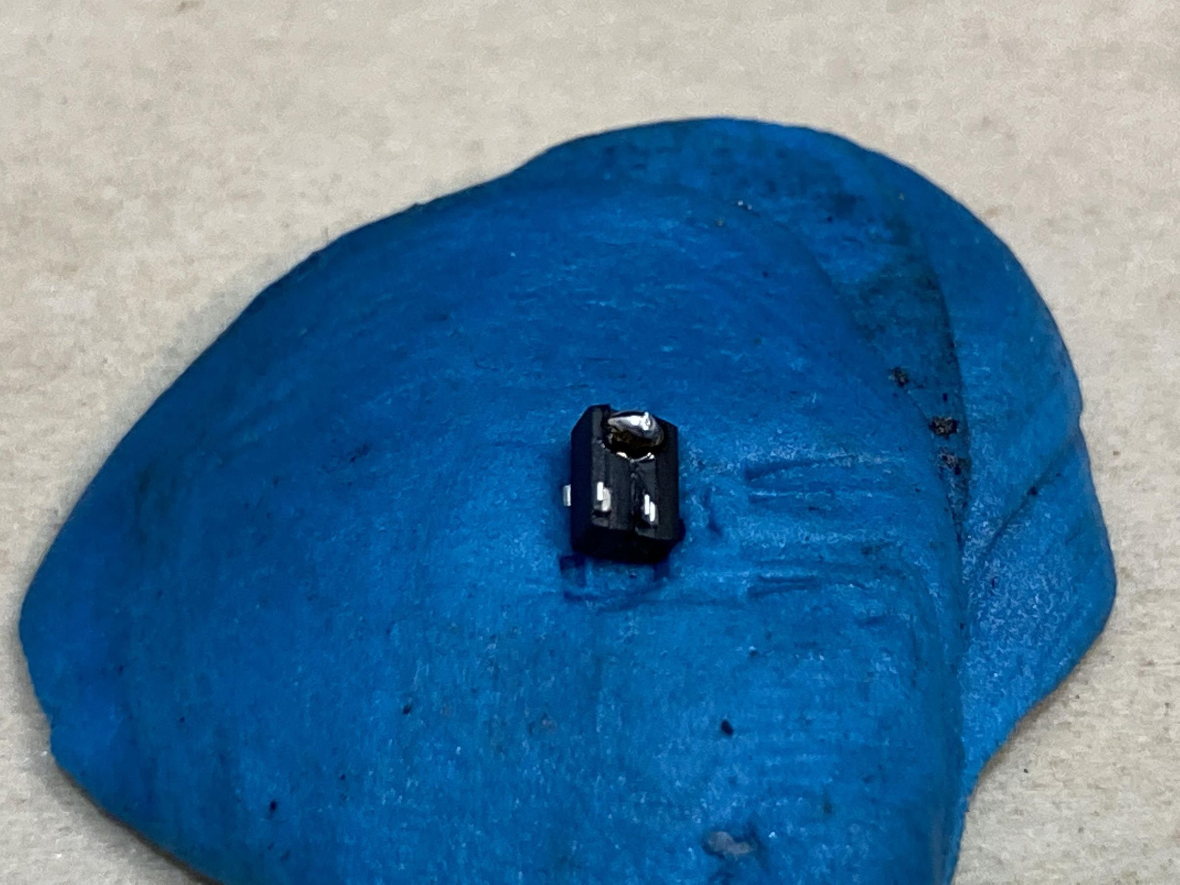 Tiny, Solar Powered, Light Seeking BEAM Bot (Mini Photopopper) : 18 ...