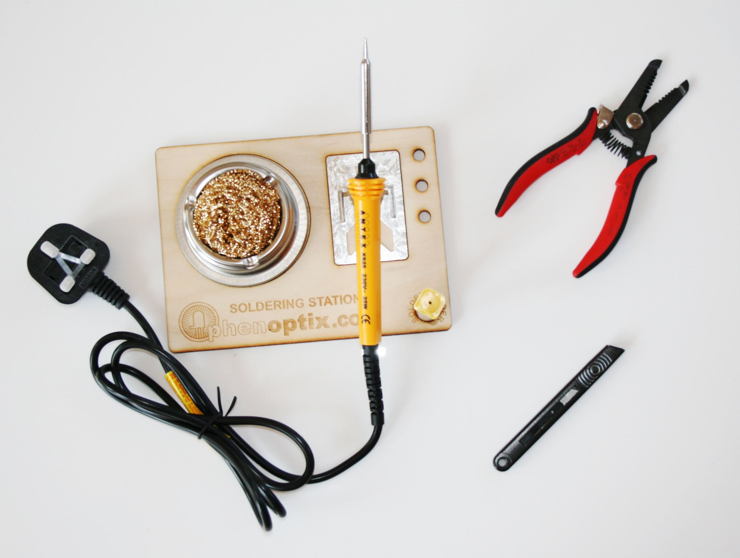 The Cylon - Larson Scanner Kit - With Charlieplexing! : 9 Steps (with ...