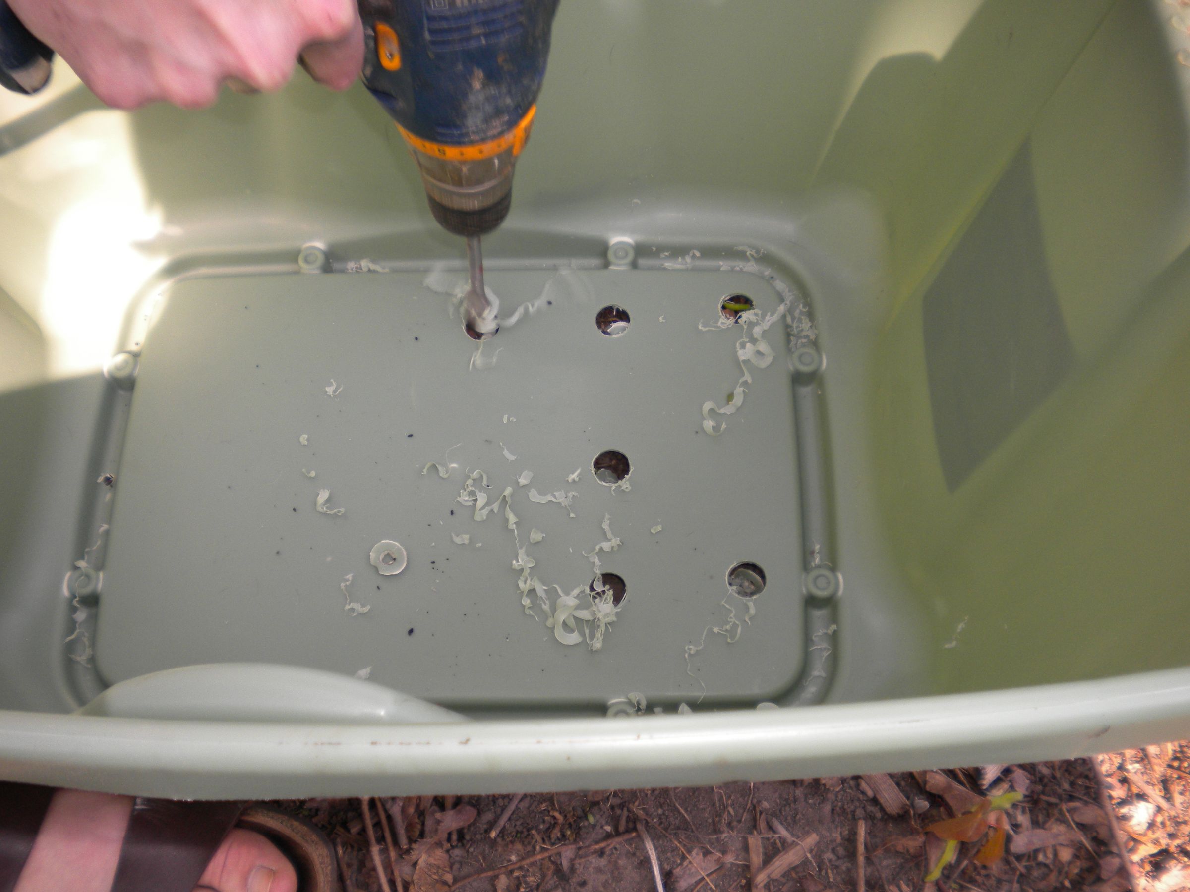 Multi-Layer Vermiculture Bin : 10 Steps (with Pictures) - Instructables