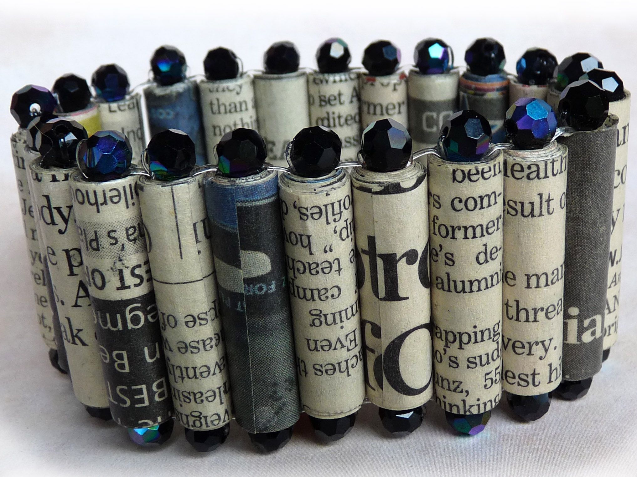 Durable Handmade Paper Beads : 6 Steps (with Pictures) - Instructables