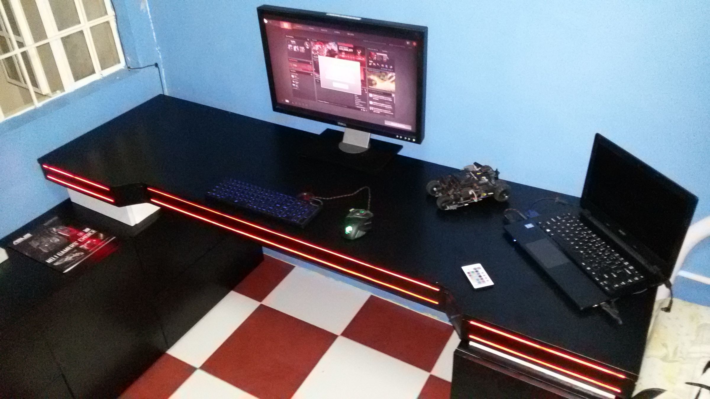 Extreme Office/Gaming Desk! : 8 Steps (with Pictures) - Instructables