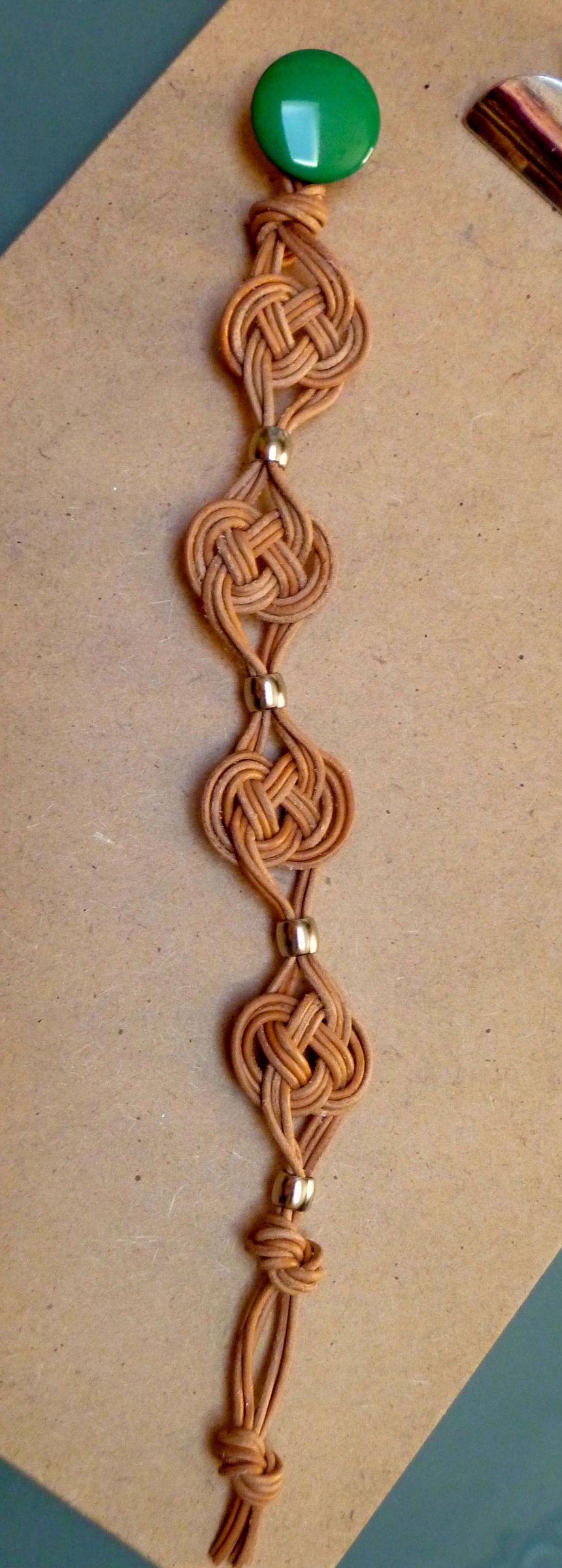 Celtic Knot Macrame Bracelet : 9 Steps (with Pictures) - Instructables