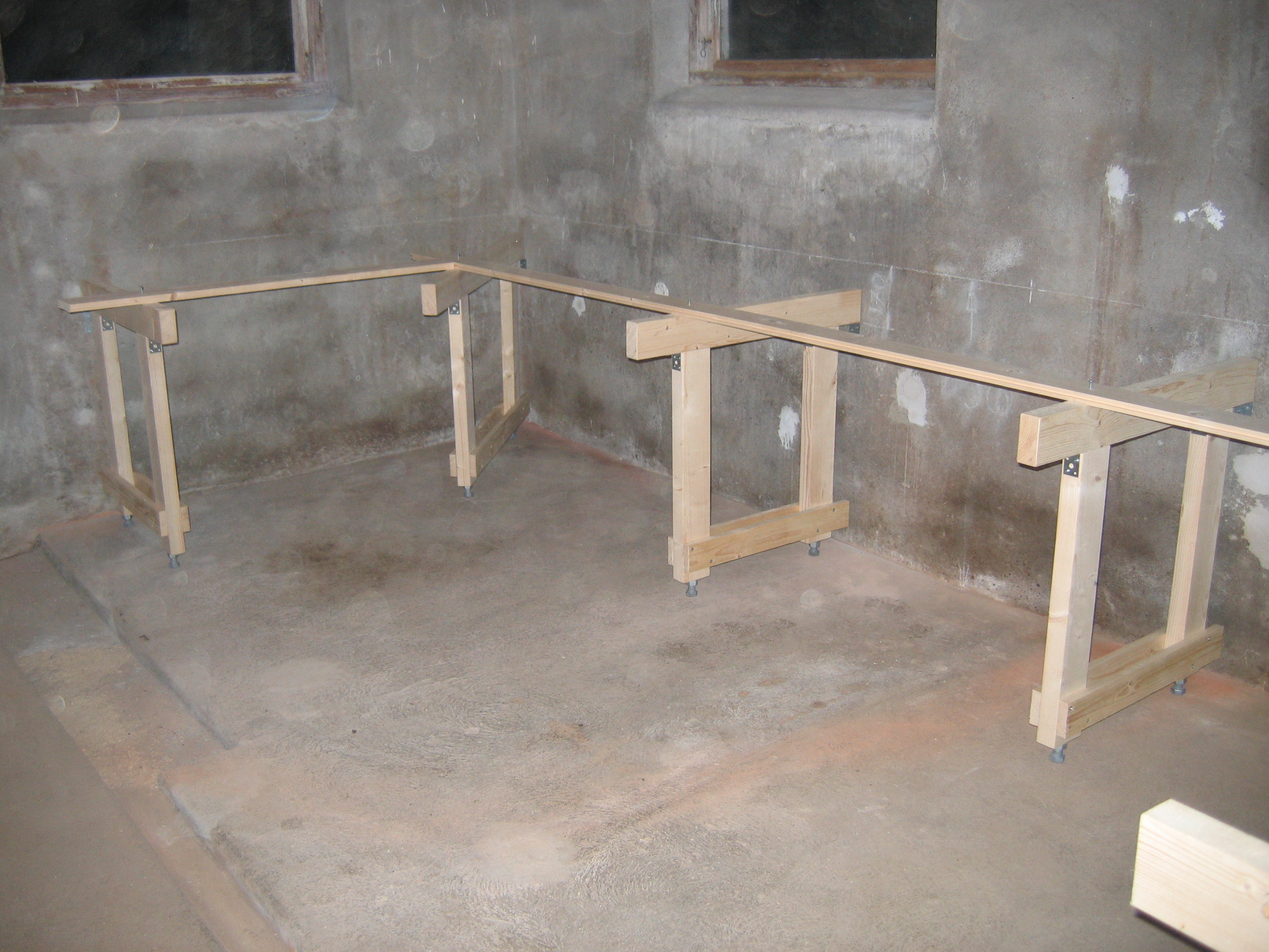 Extreme Heavy Duty Work Bench : 9 Steps (with Pictures) - Instructables