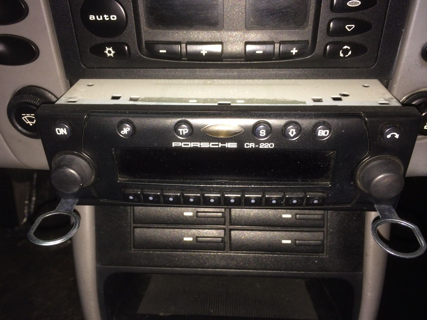 Porsche Radio Installation : 14 Steps - Instructables