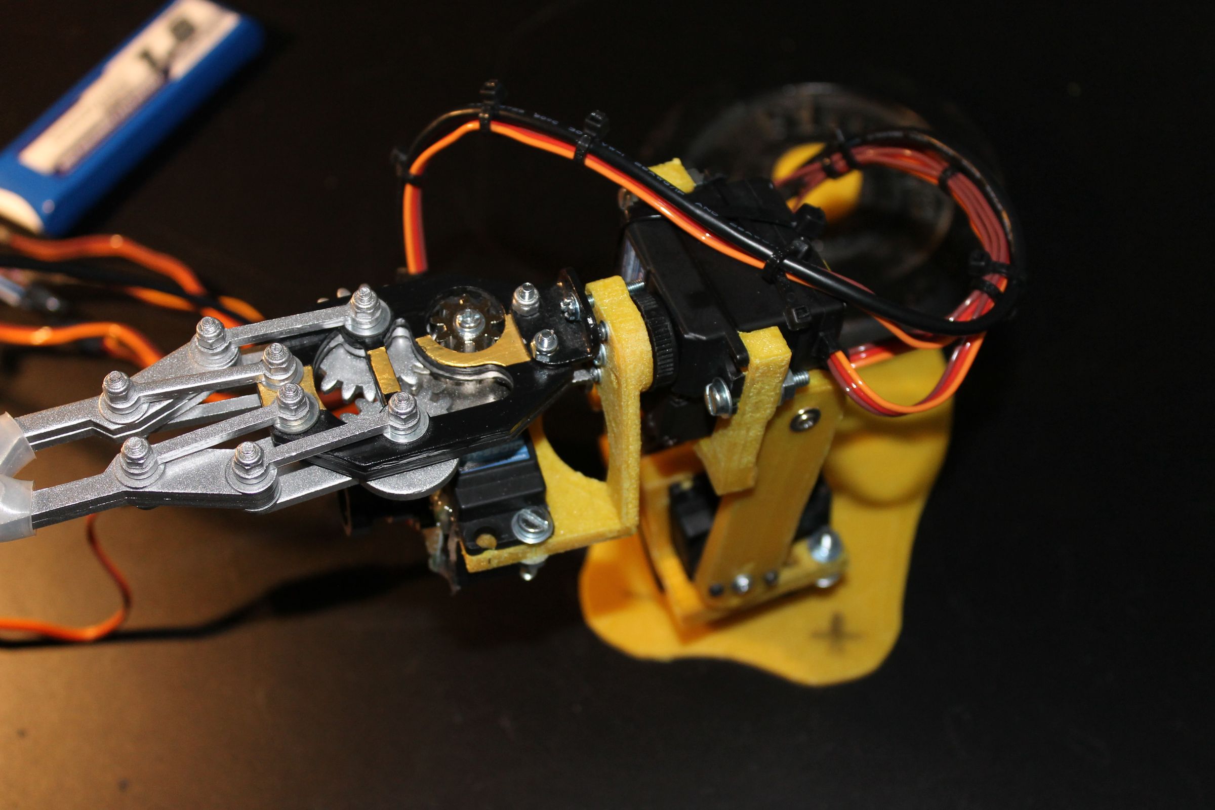 Robotic Arm : 7 Steps (with Pictures) - Instructables