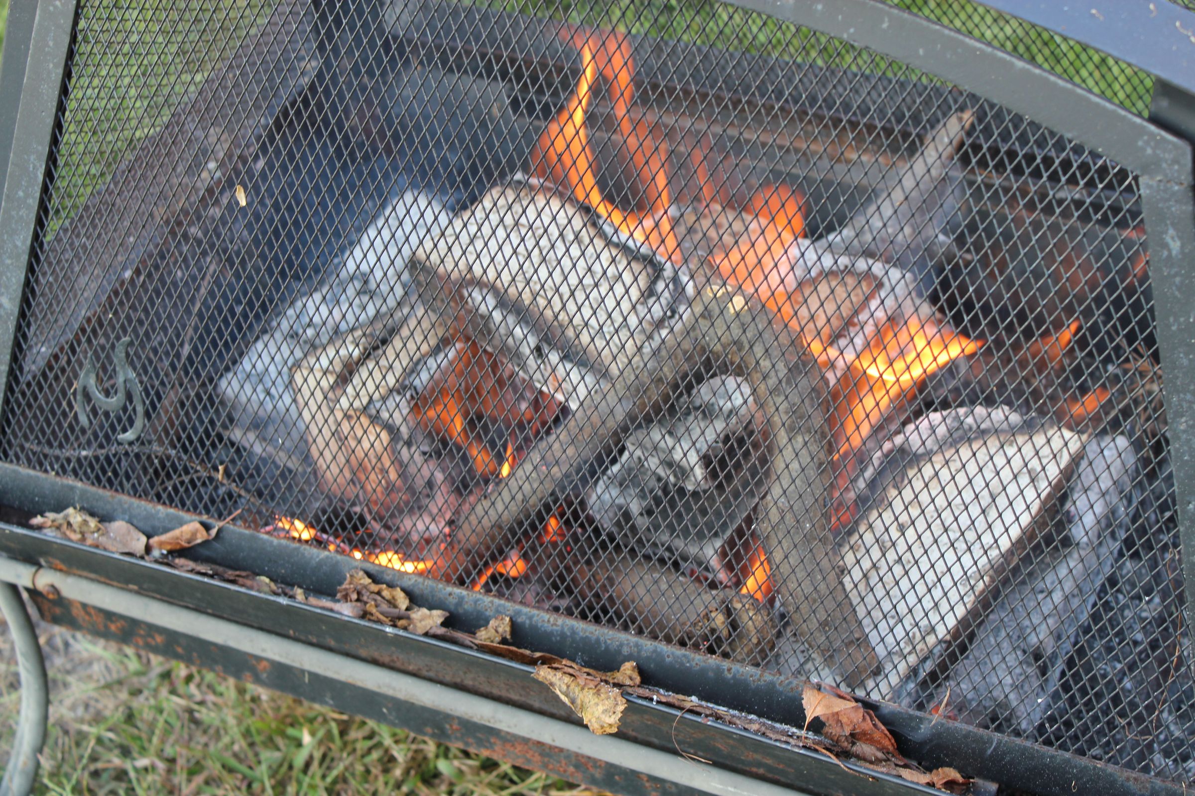 Fire Briquette Burn Tests : 3 Steps - Instructables