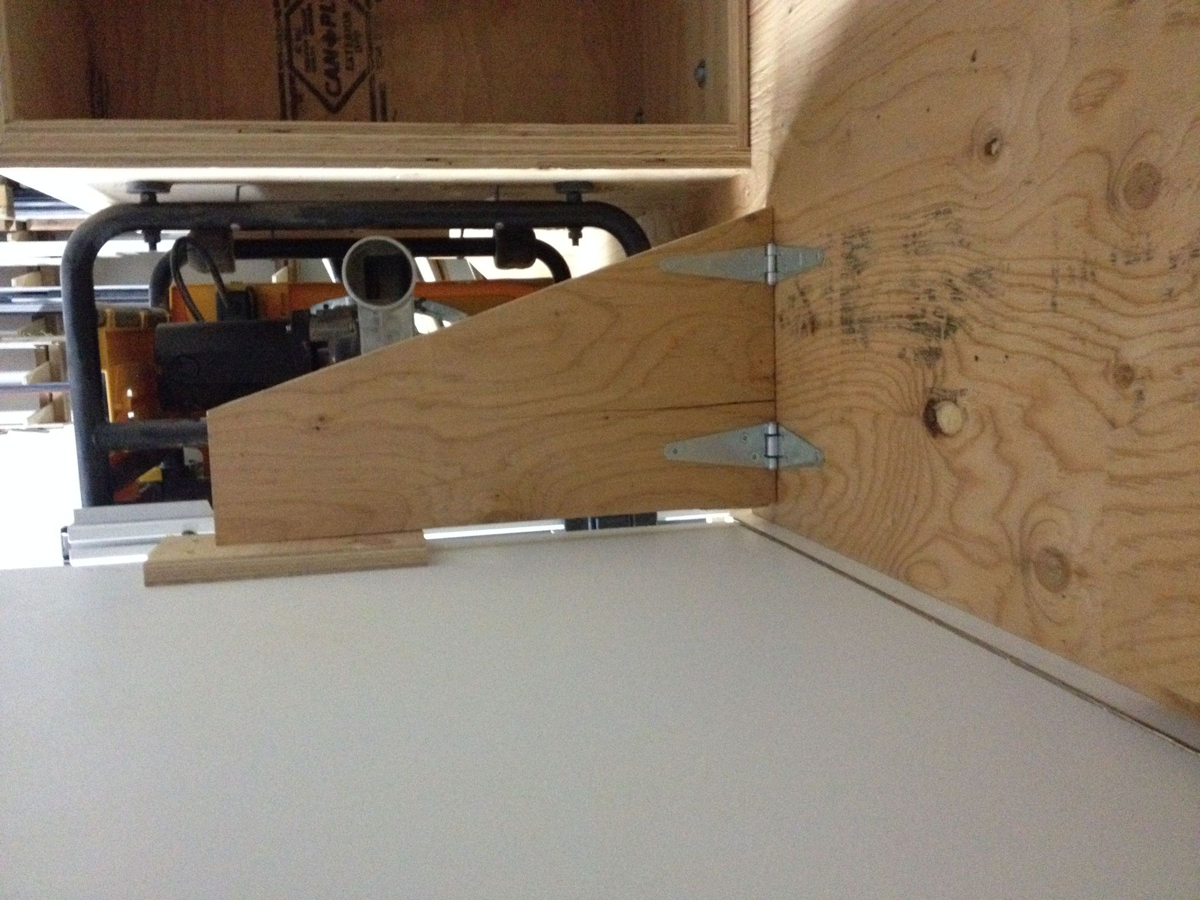 Tablesaw Outfeed Support Workstation With Aux Fence & Storage : 4 Steps ...