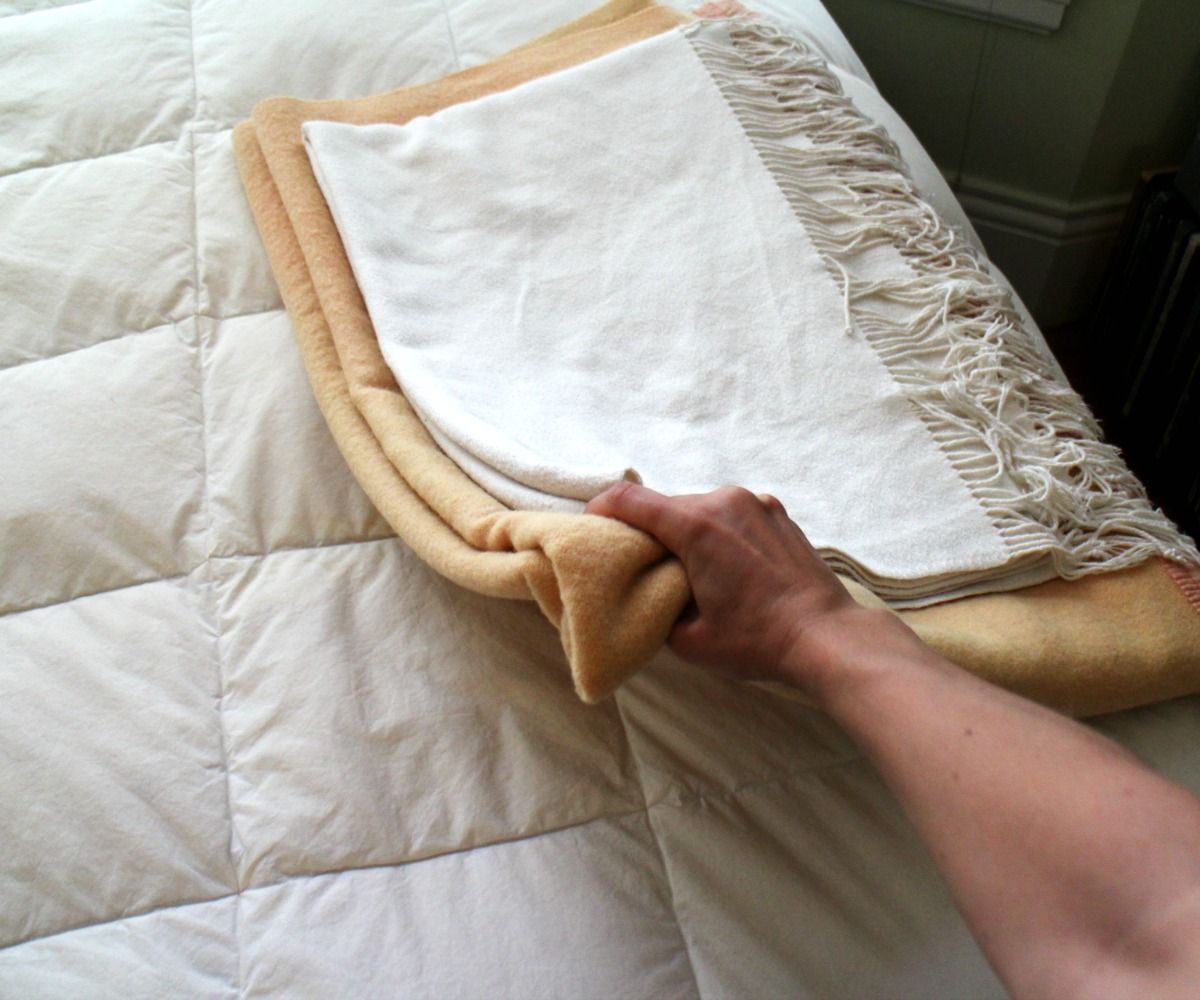 Short Sheet Bed Prank : 5 Steps (with Pictures) - Instructables