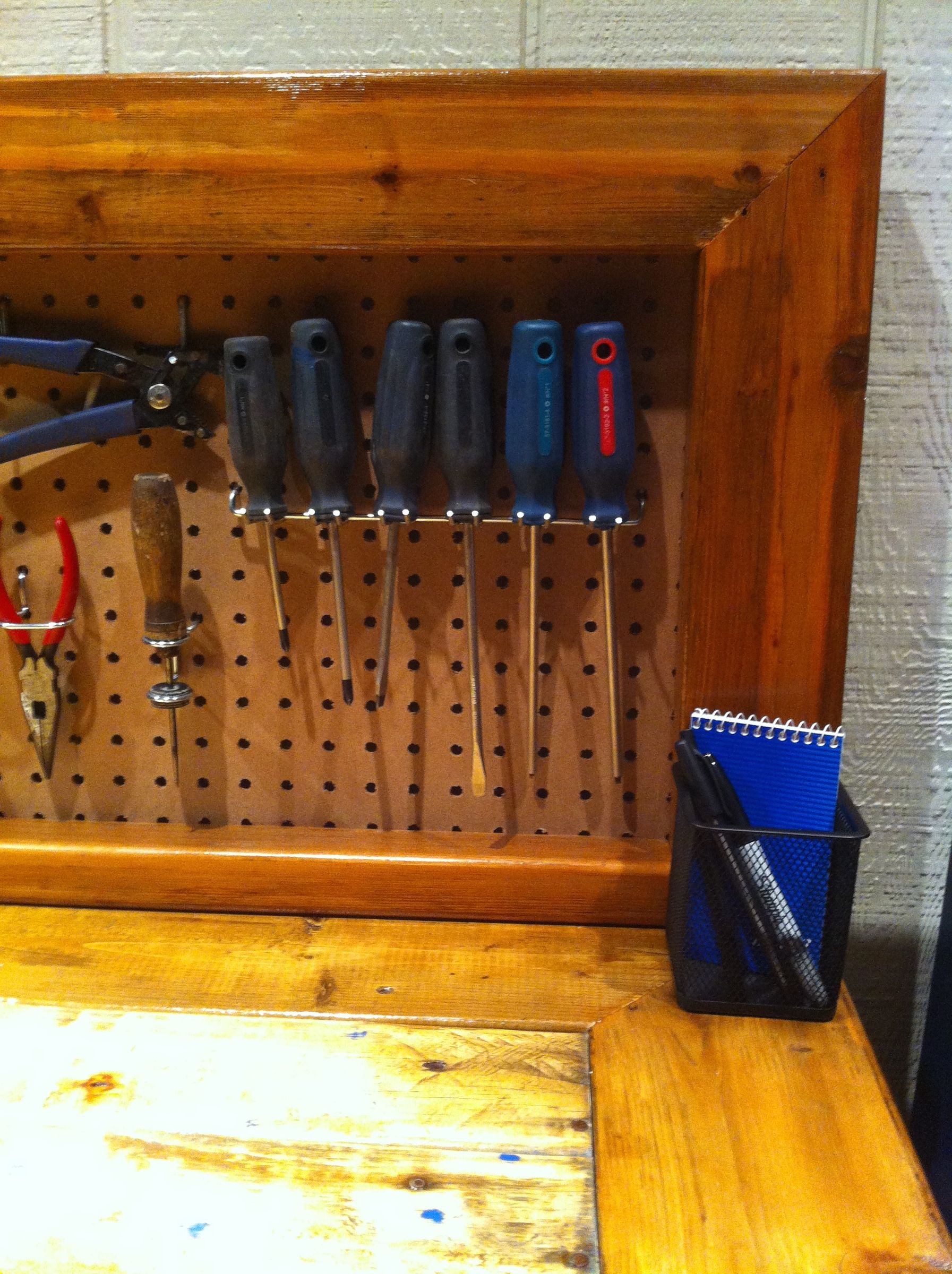 Maker/Work Bench From Scrap Wood : 9 Steps (with Pictures) - Instructables