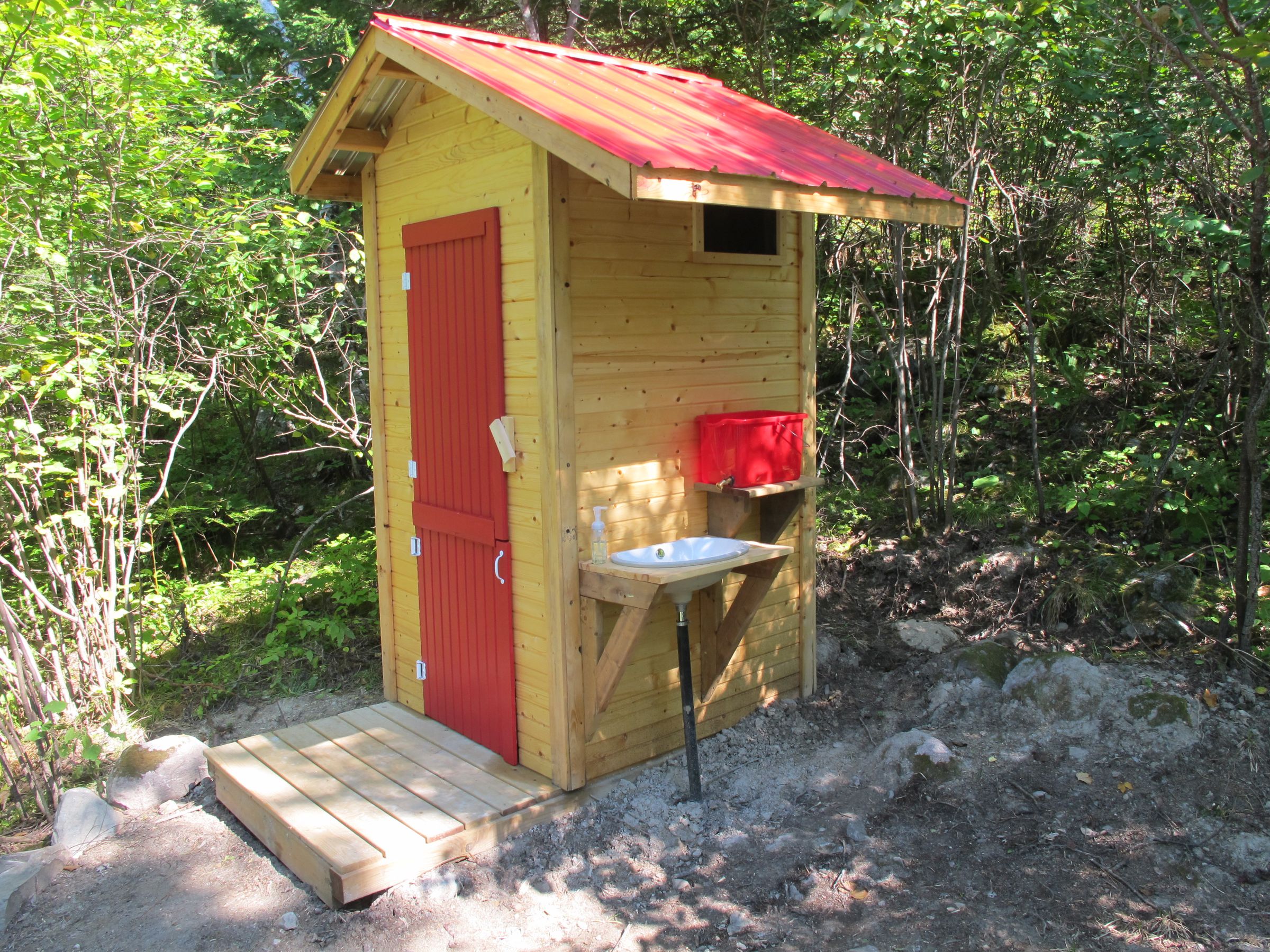 Building an Outhouse : 7 Steps (with Pictures) - Instructables