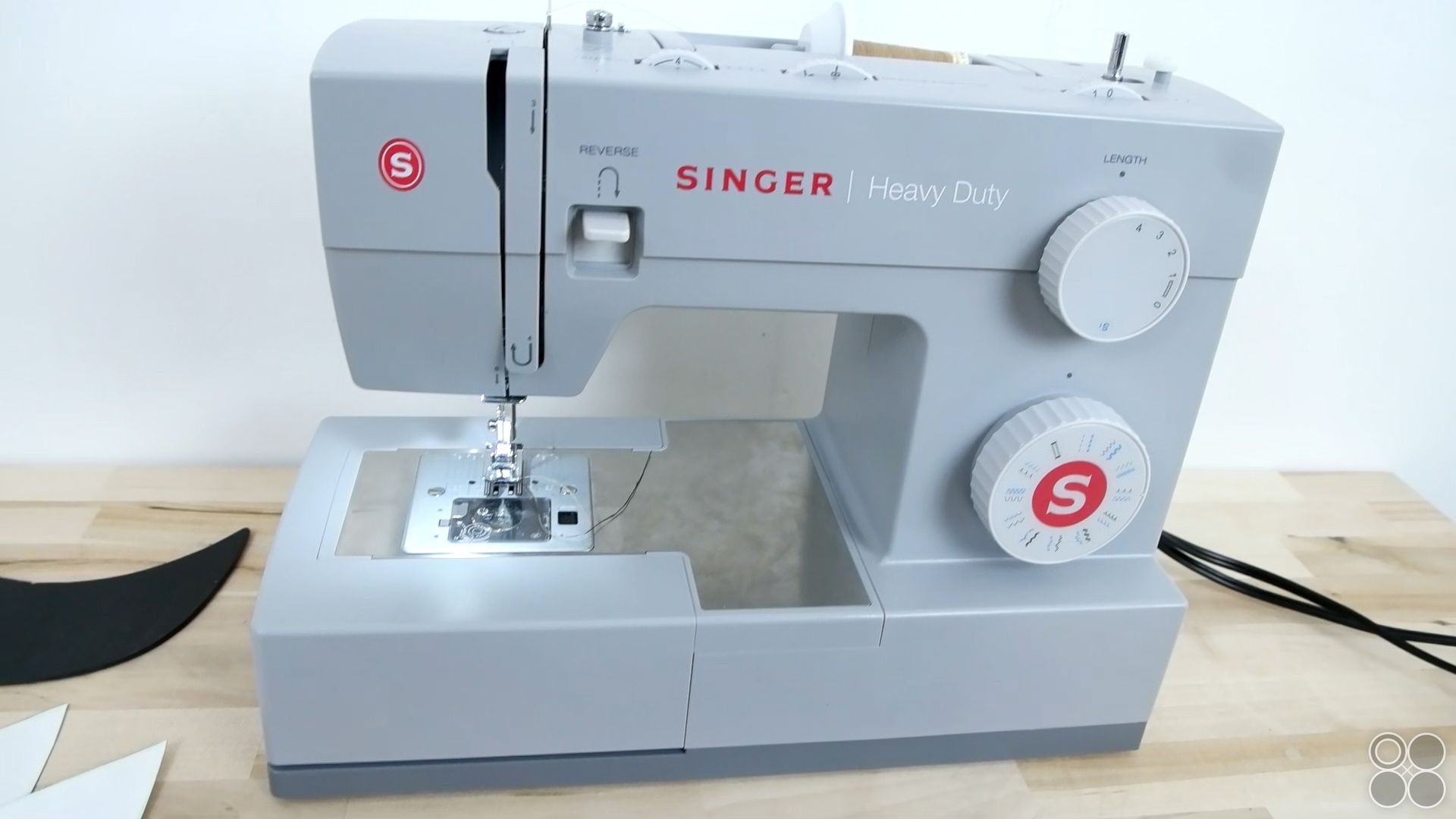 Adding Sleeves and Hood to Denim Jacket : 10 Steps (with Pictures ...