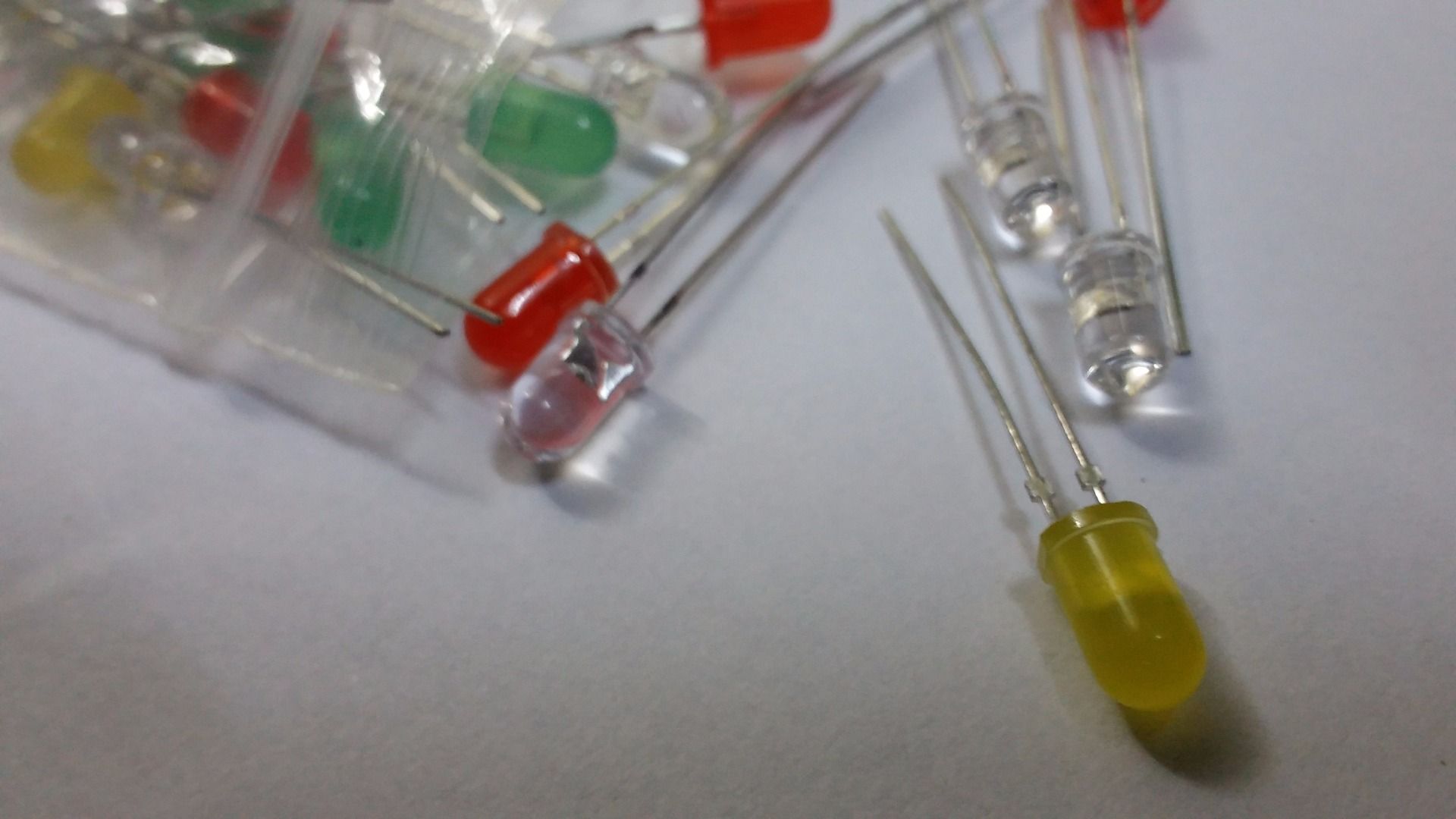 CONTROL 8 LED USING ARDUINO :- : 3 Steps - Instructables