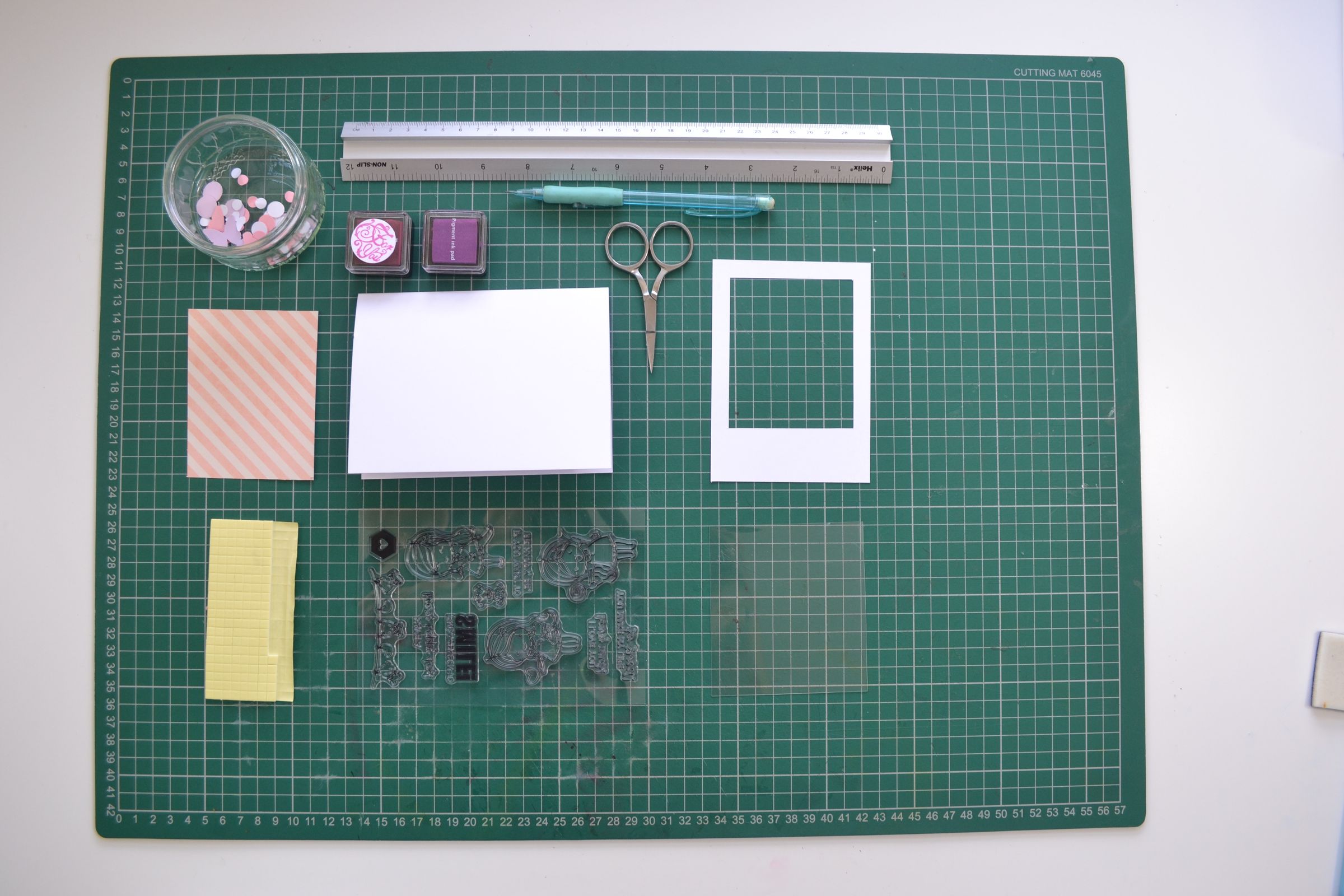 Shaker Card : 10 Steps (with Pictures) - Instructables