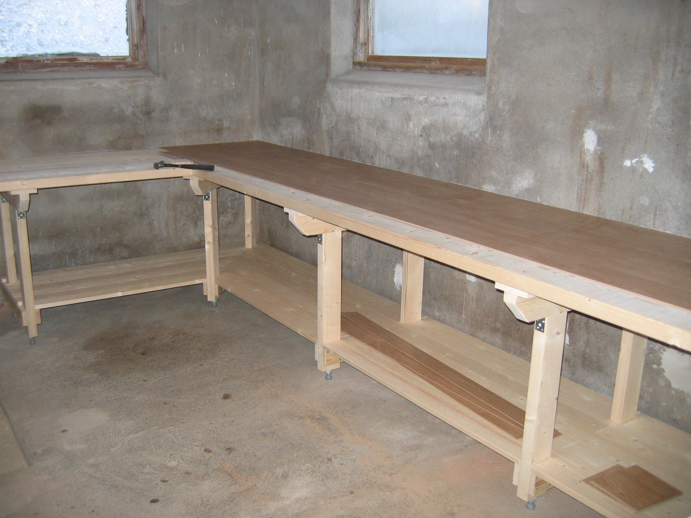 Extreme Heavy Duty Work Bench : 9 Steps (with Pictures) - Instructables