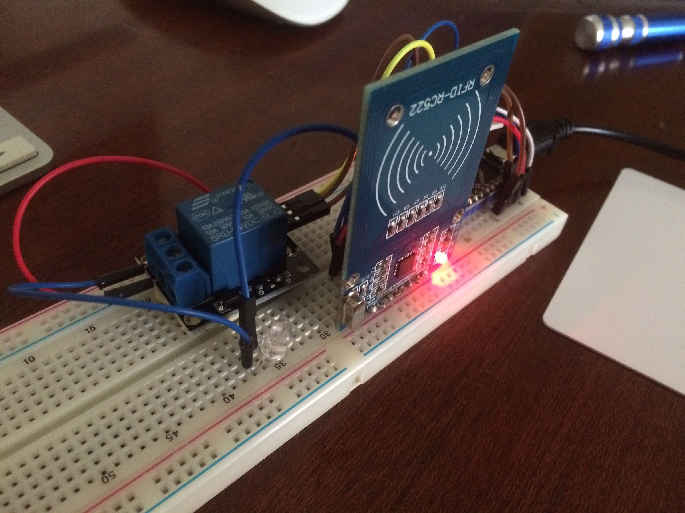 TURN ON LIGHTS WITH RFID CARD : 5 Steps (with Pictures) - Instructables
