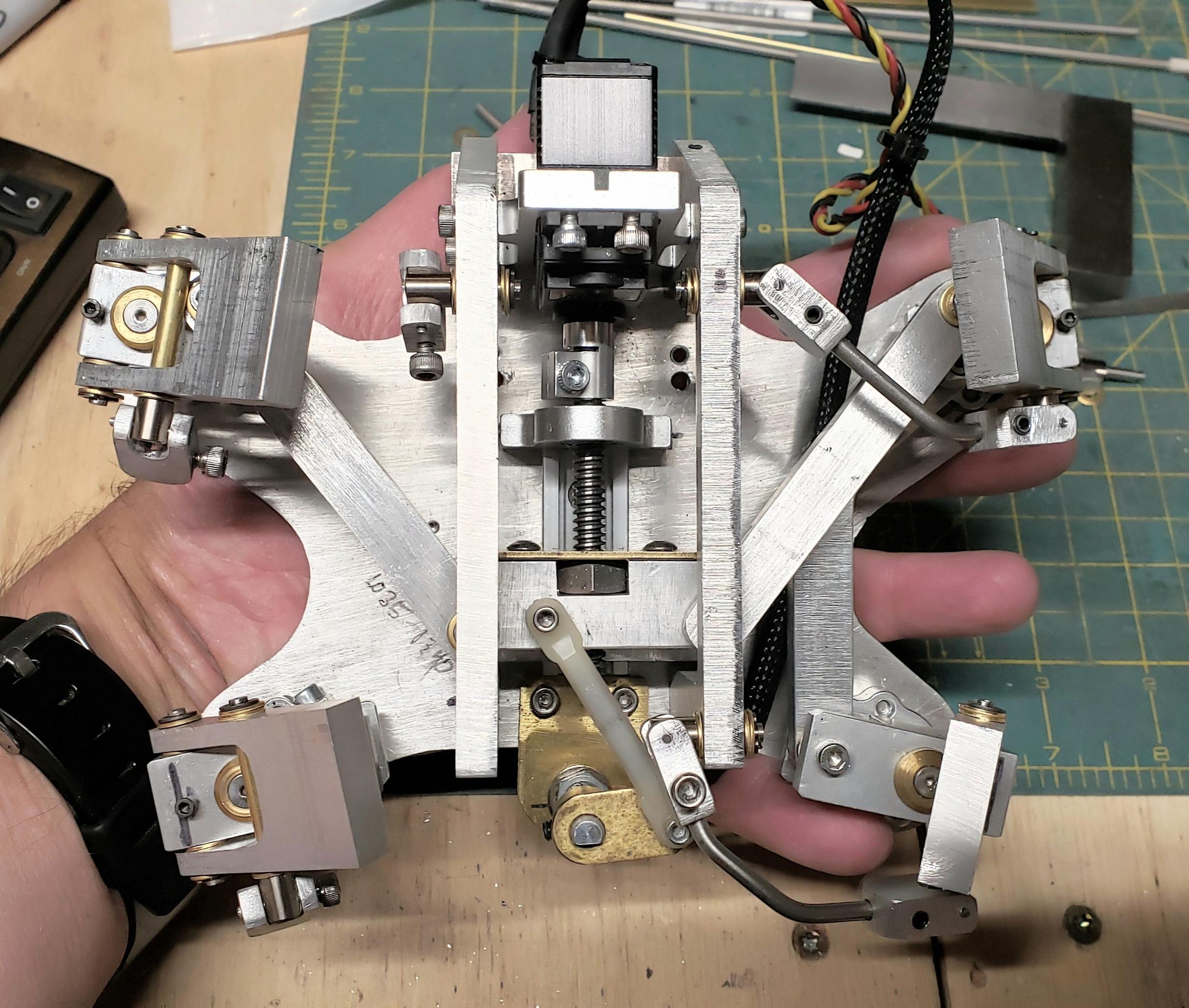 Animatronic Cosplay Wing Mechanics : 8 Steps (with Pictures ...