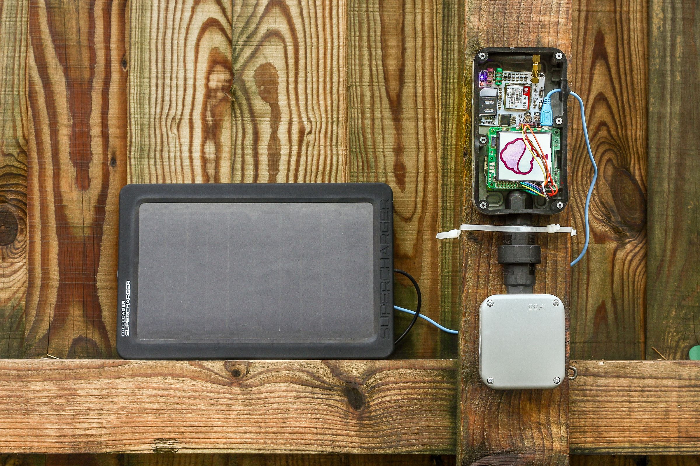 Raspberry Pi Solar Weather Station : 7 Steps (with Pictures ...