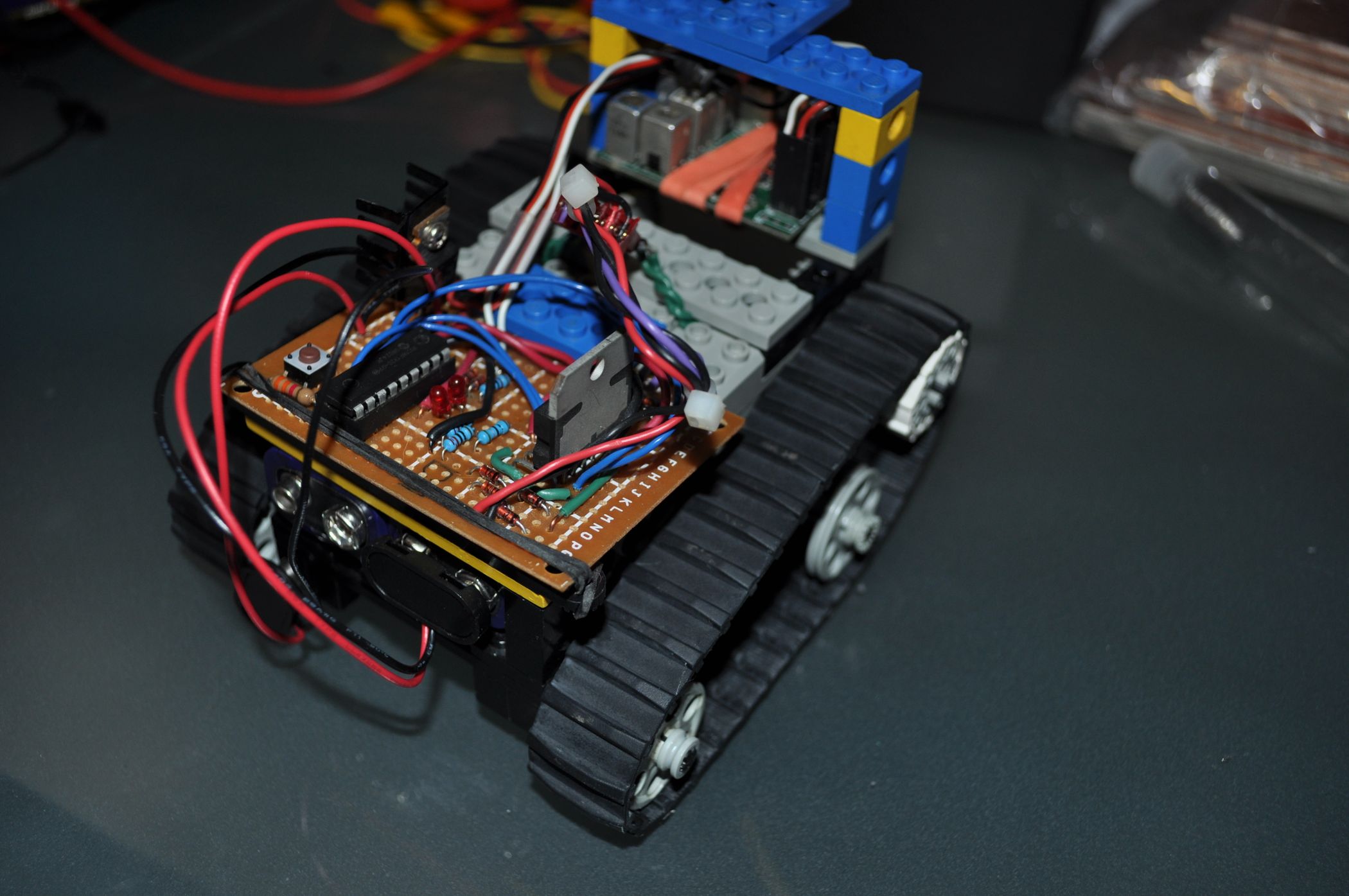PIC RC Motor Controller (and Example Lego Robot) : 6 Steps (with ...