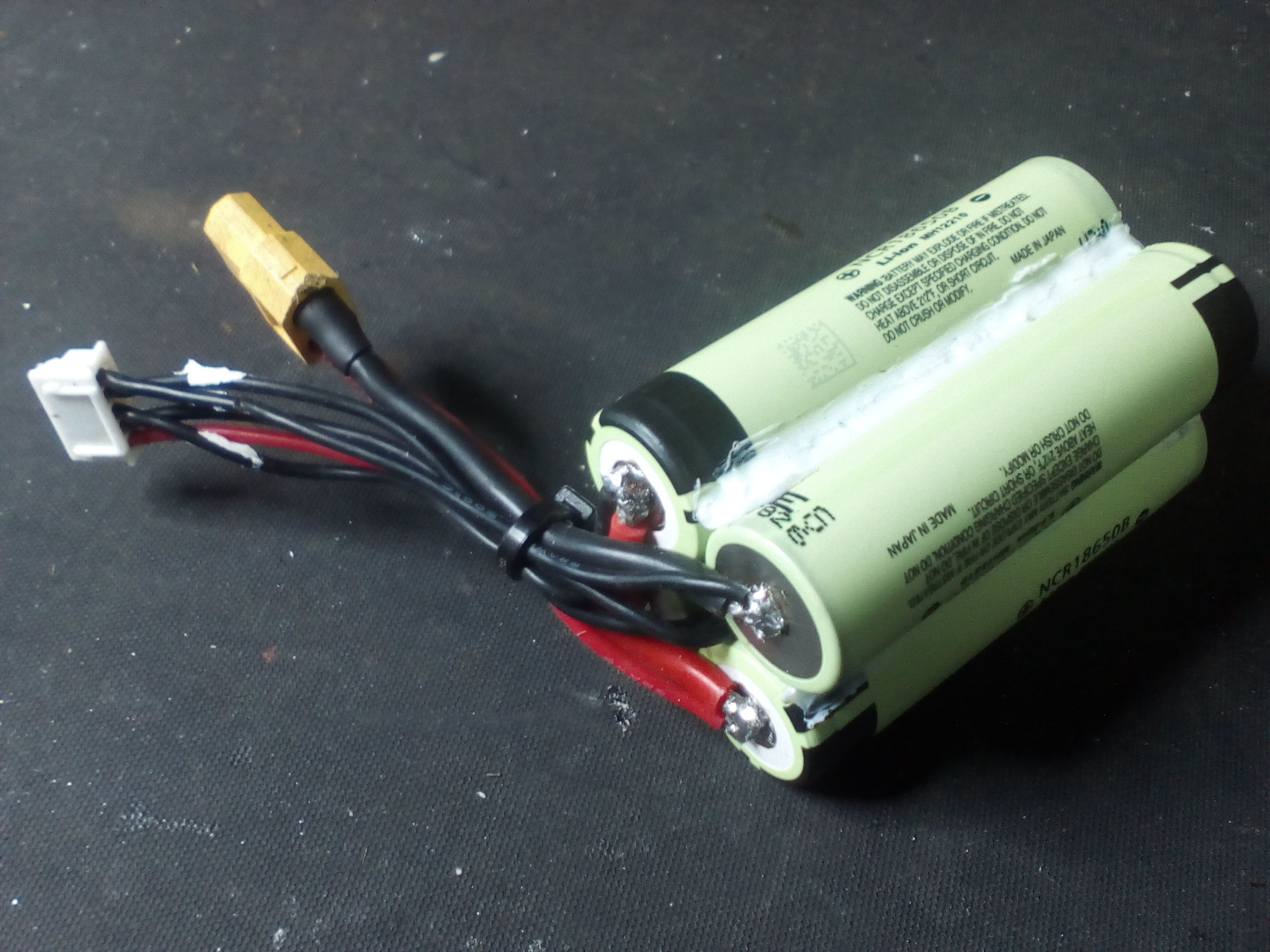 DIY - 4S1P Li-Ion 18650 3400mAh Battery : 7 Steps - Instructables