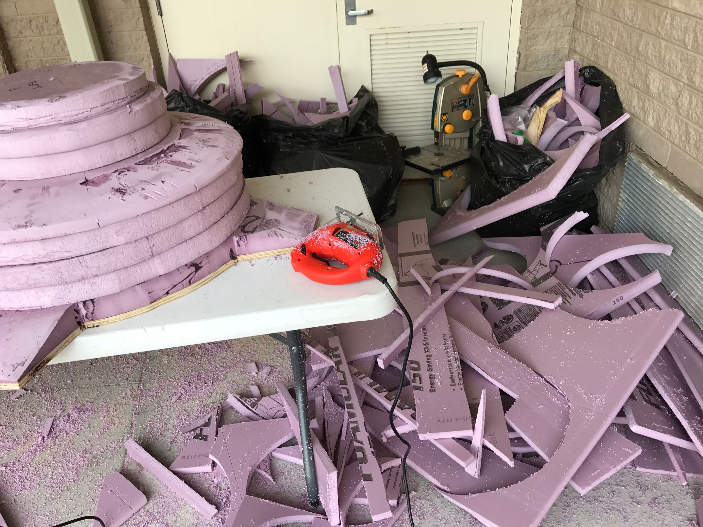 Make a Large-Scale Star Wars AT-AT Walker : 11 Steps (with Pictures ...