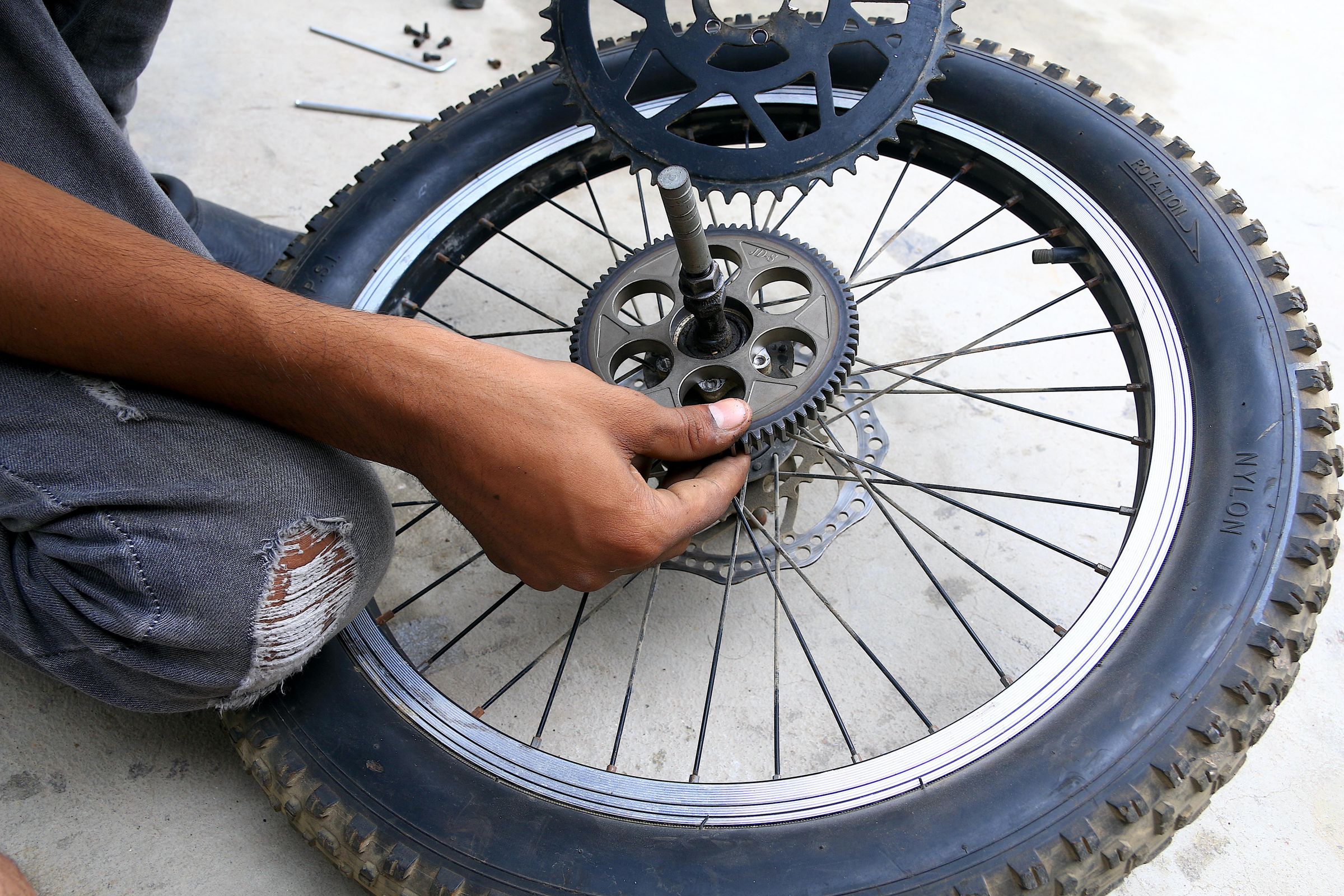 DIY E-Bike Out of Car Alternator : 8 Steps (with Pictures) - Instructables