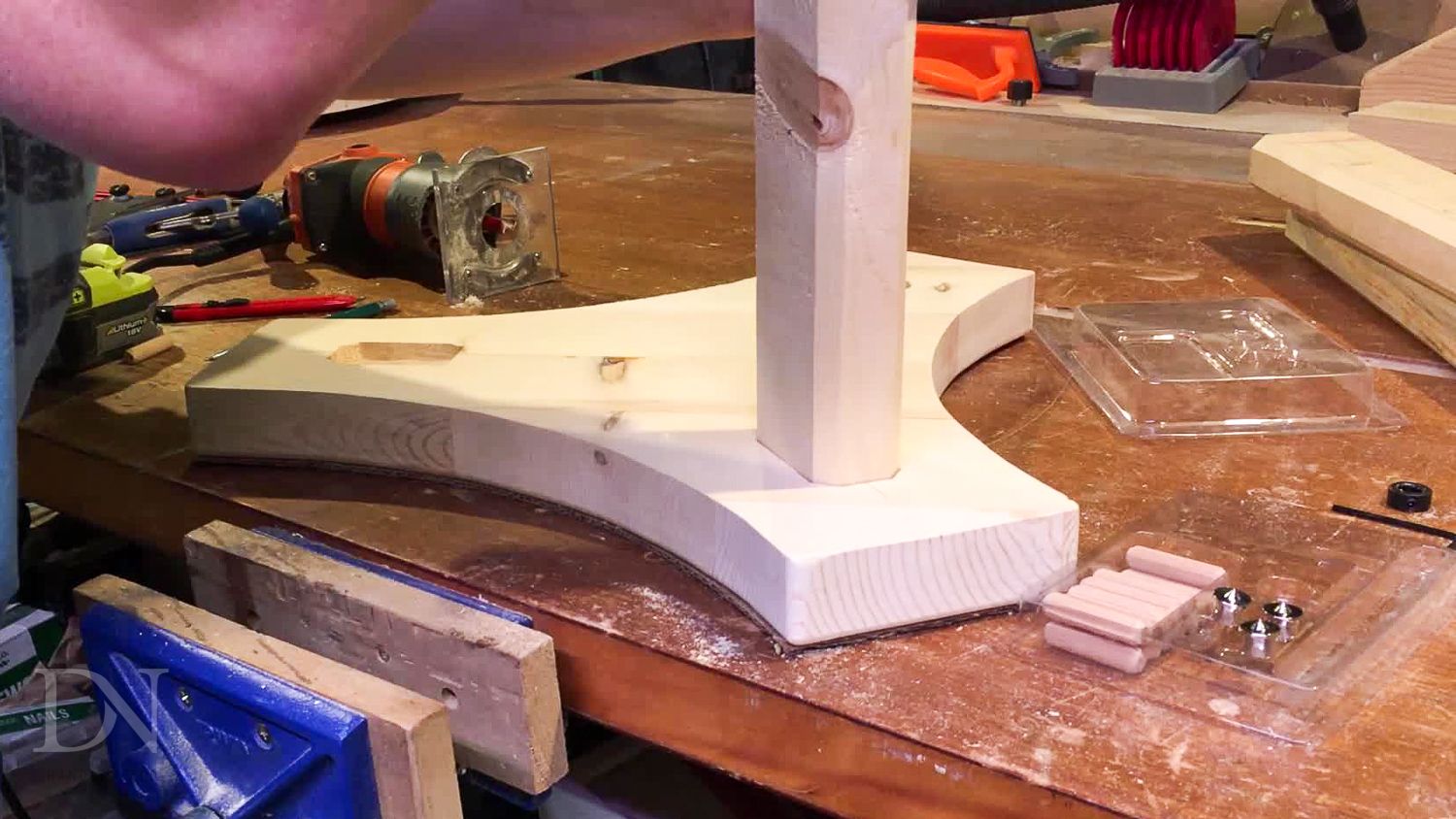 Modern Shop Stool From Two 2×4s : 18 Steps (with Pictures) - Instructables