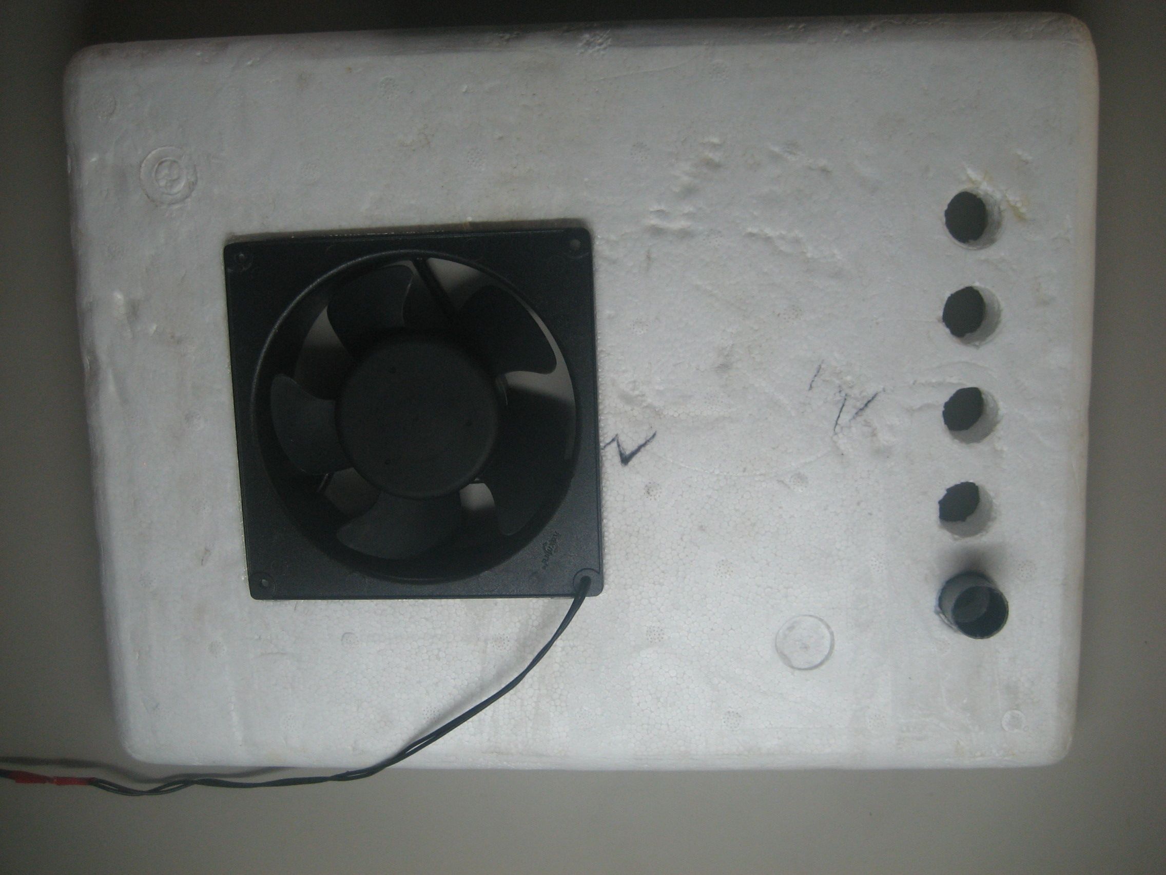 Simple Cheap Ice Box Air Conditioner : 5 Steps - Instructables