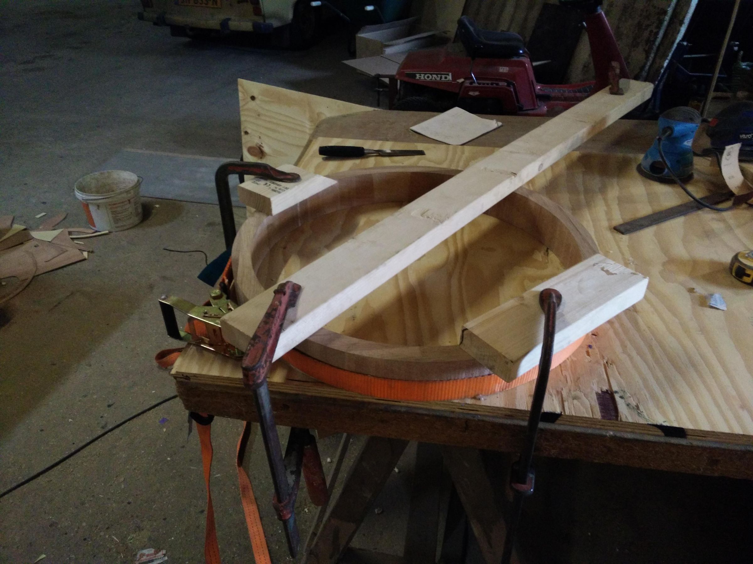 How to Make a Round Window Frame : 6 Steps (with Pictures) - Instructables