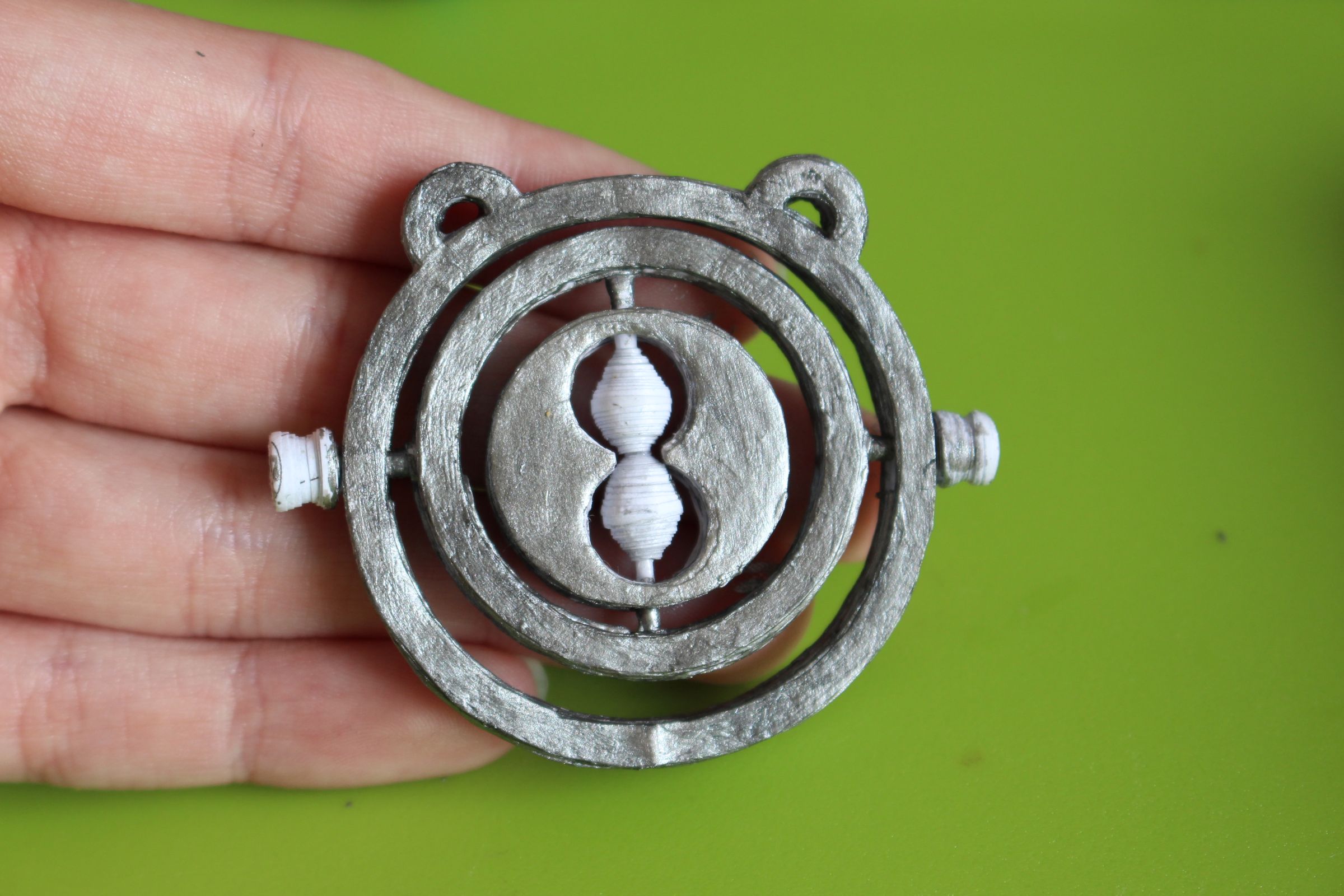 Paper Timeturner Necklace : 35 Steps (with Pictures) - Instructables