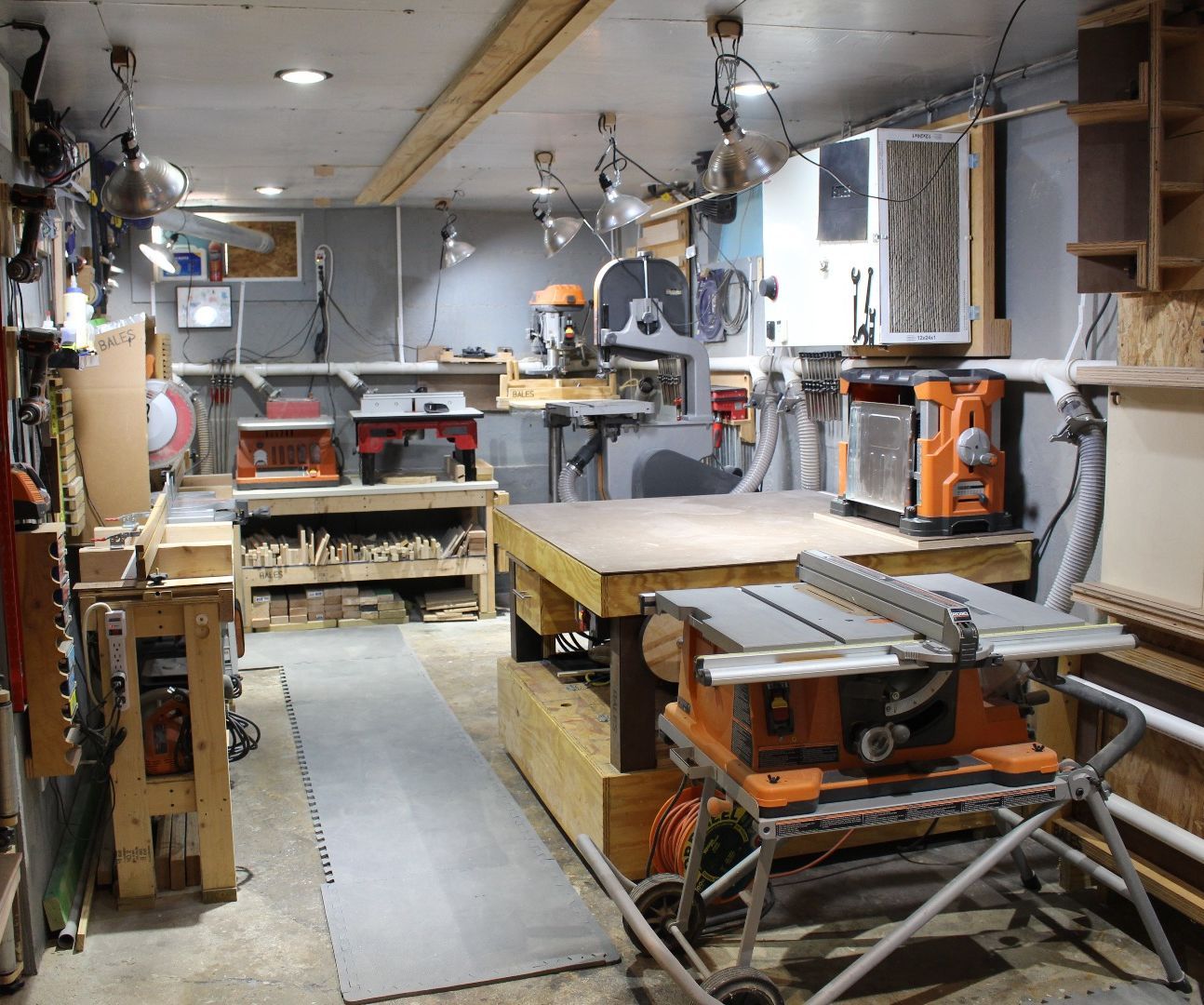 Work-benches & Maker Spaces - Instructables