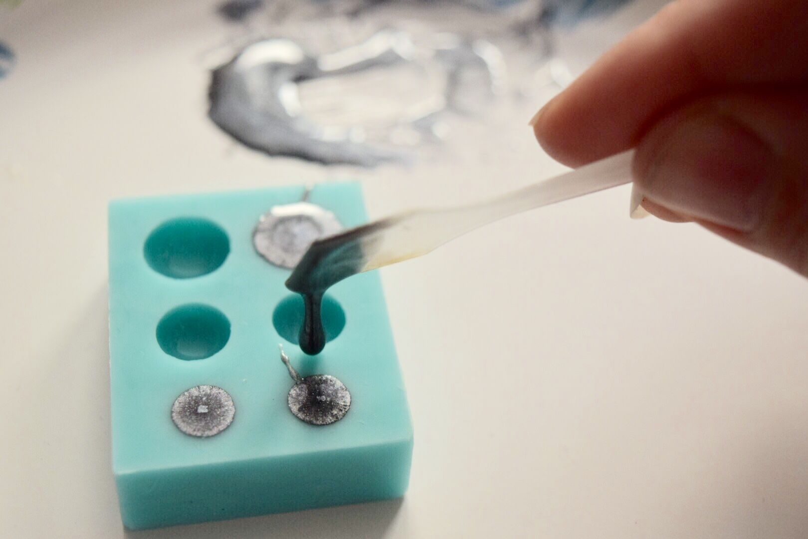 Casting Resin Cabochons, Keepsakes and Cremation Jewelry : 5 Steps ...