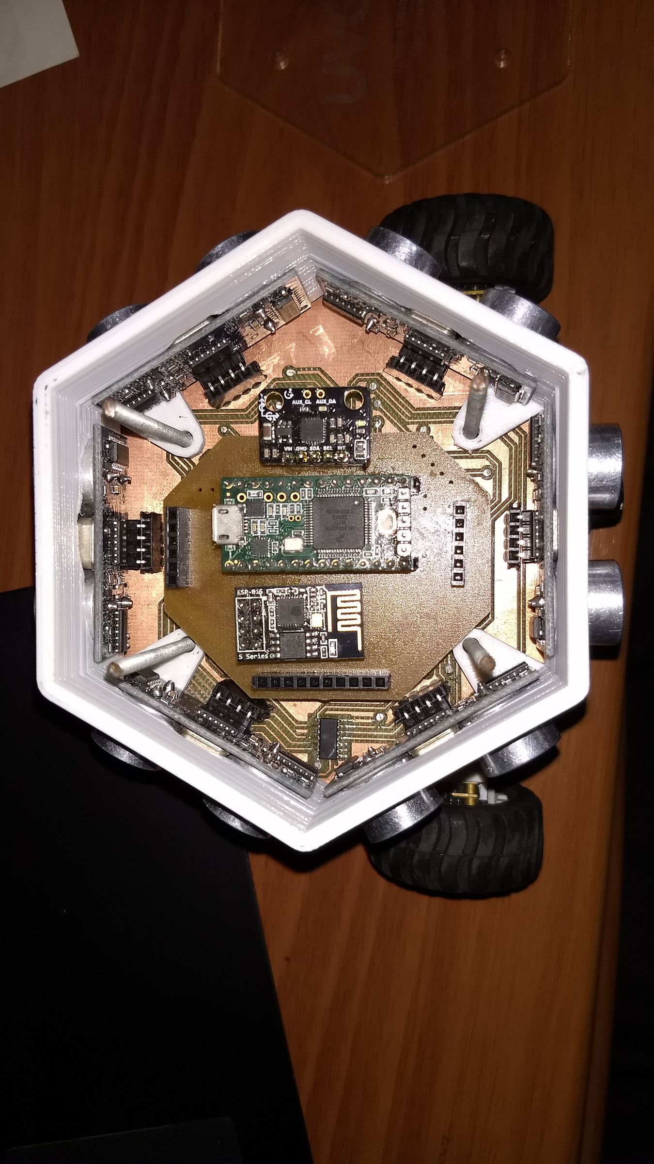 Robot De Tracción Diferencial (Differential Drive) : 10 Steps ...