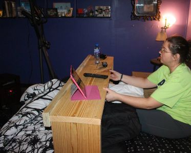 Over the Bed Table (Ikea Copycat) : 3 Steps - Instructables