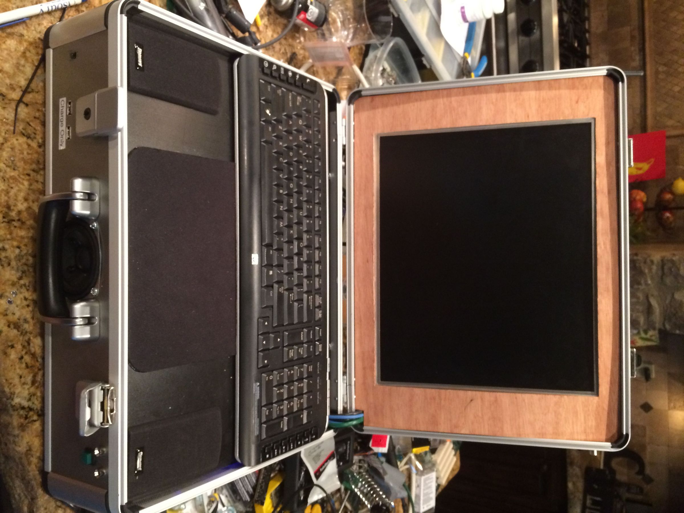 Briefcase PC : 7 Steps - Instructables