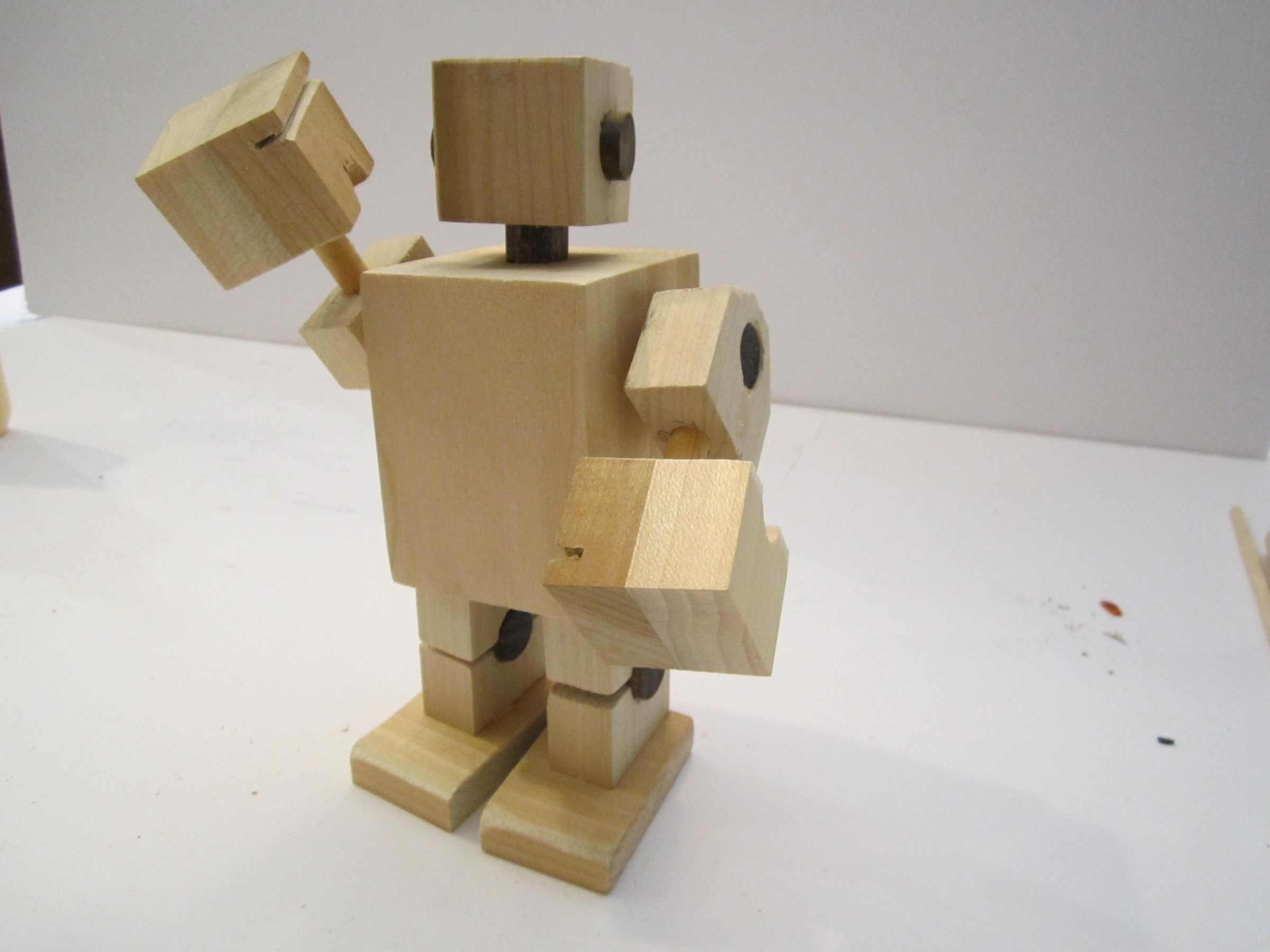 Wooden Robot : 4 Steps (with Pictures) - Instructables