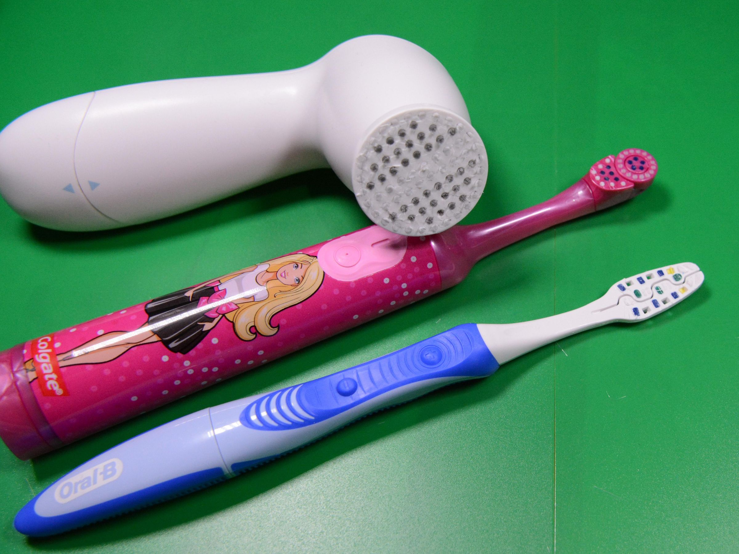 CONVERT OLD TOOTHBRUSHES INTO MINIATURE ELECTRIC SANDERS : 5 Steps ...