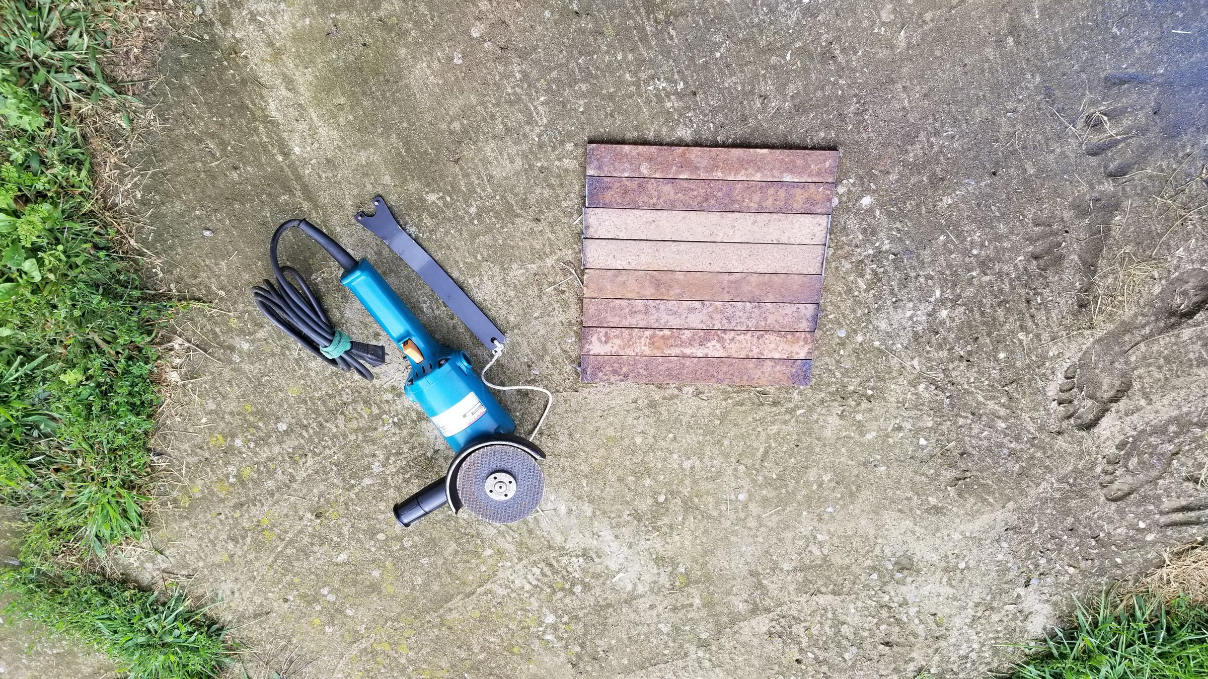 RUST!!! Removal. Using Electrolysis. : 28 Steps (with Pictures ...