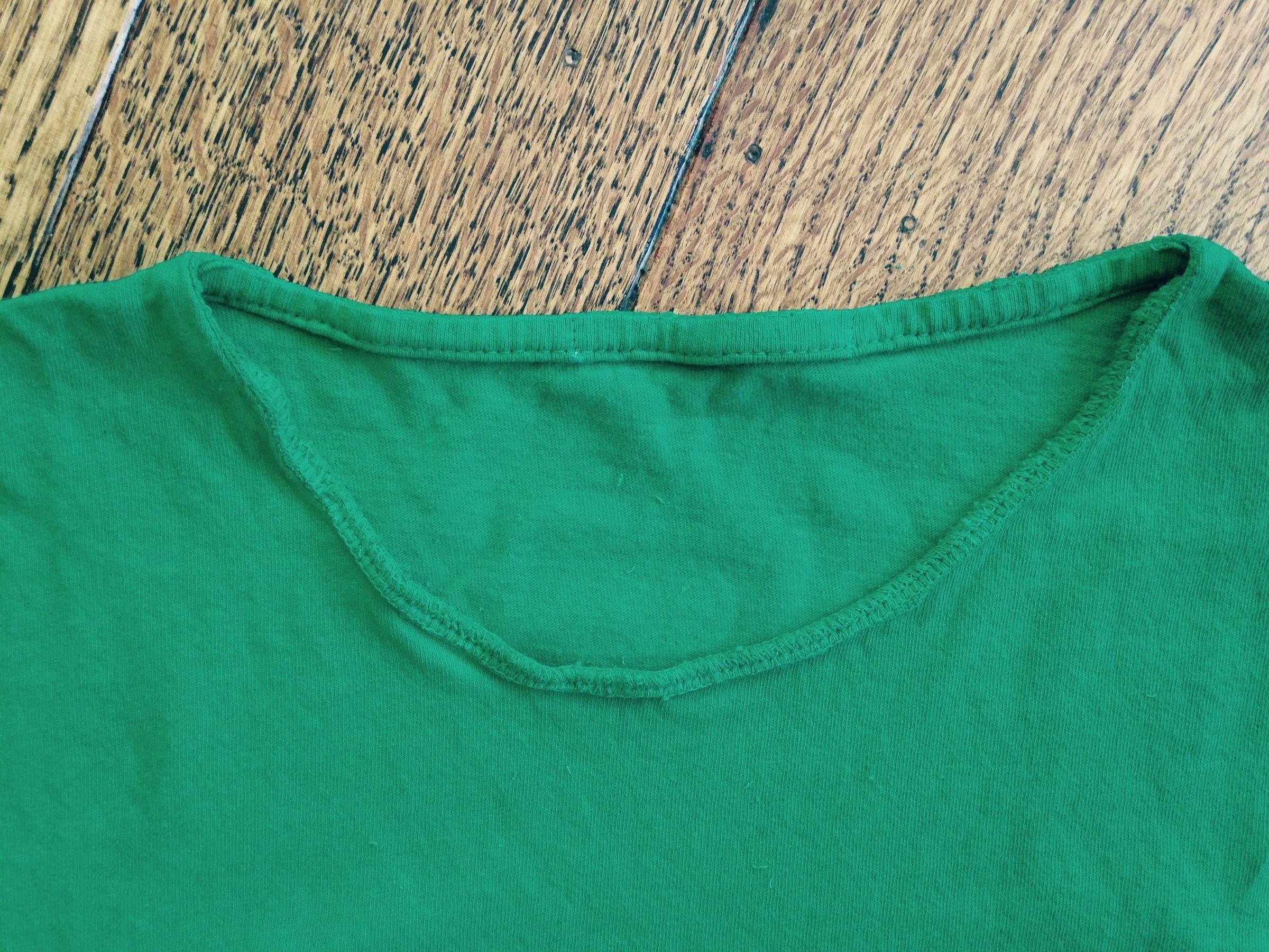 Easy Boxy to Foxy T-shirt Transformation : 4 Steps (with Pictures ...
