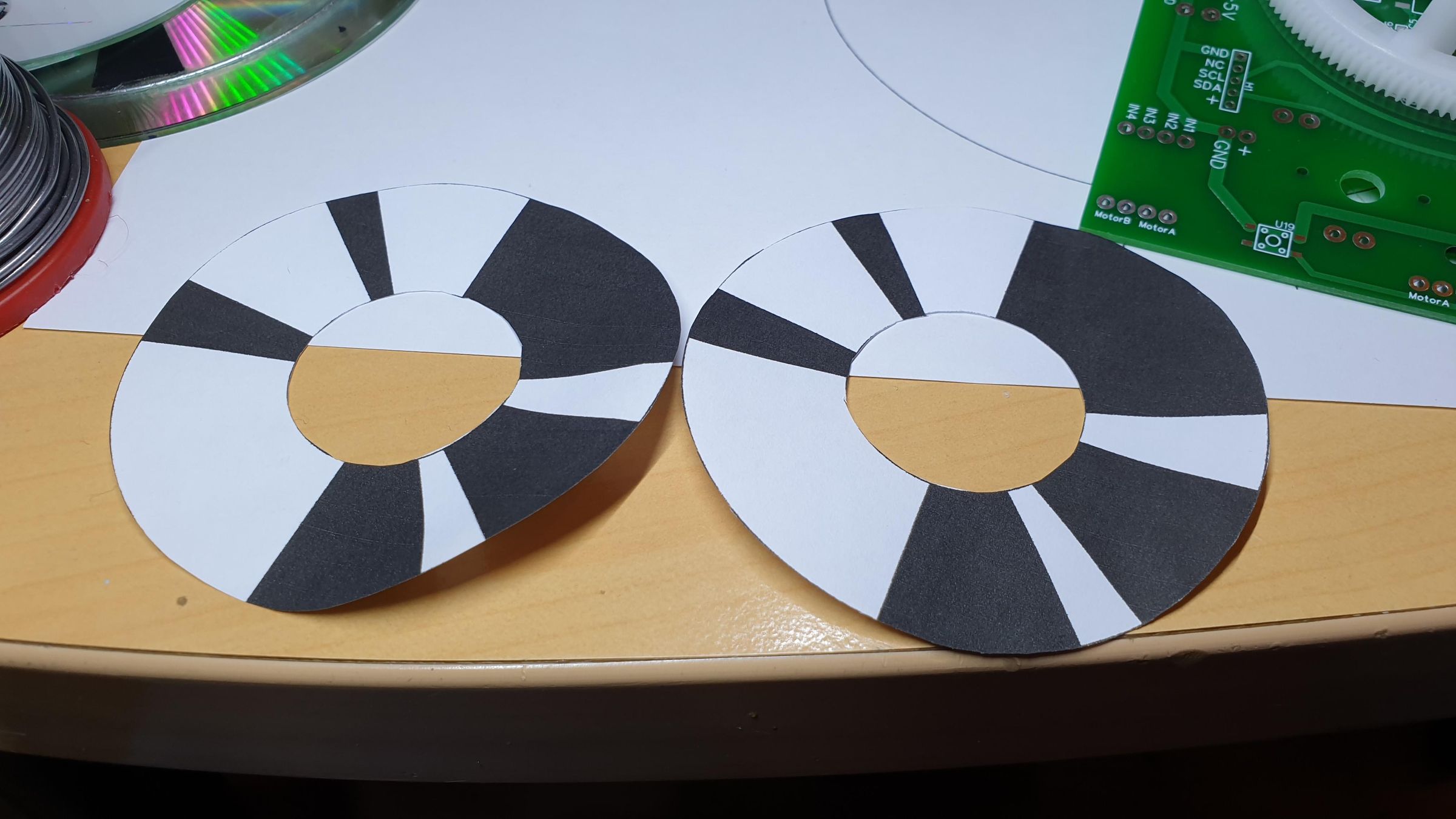 Absolute Position Encoder With Single Track Gray Code : 8 Steps (with ...