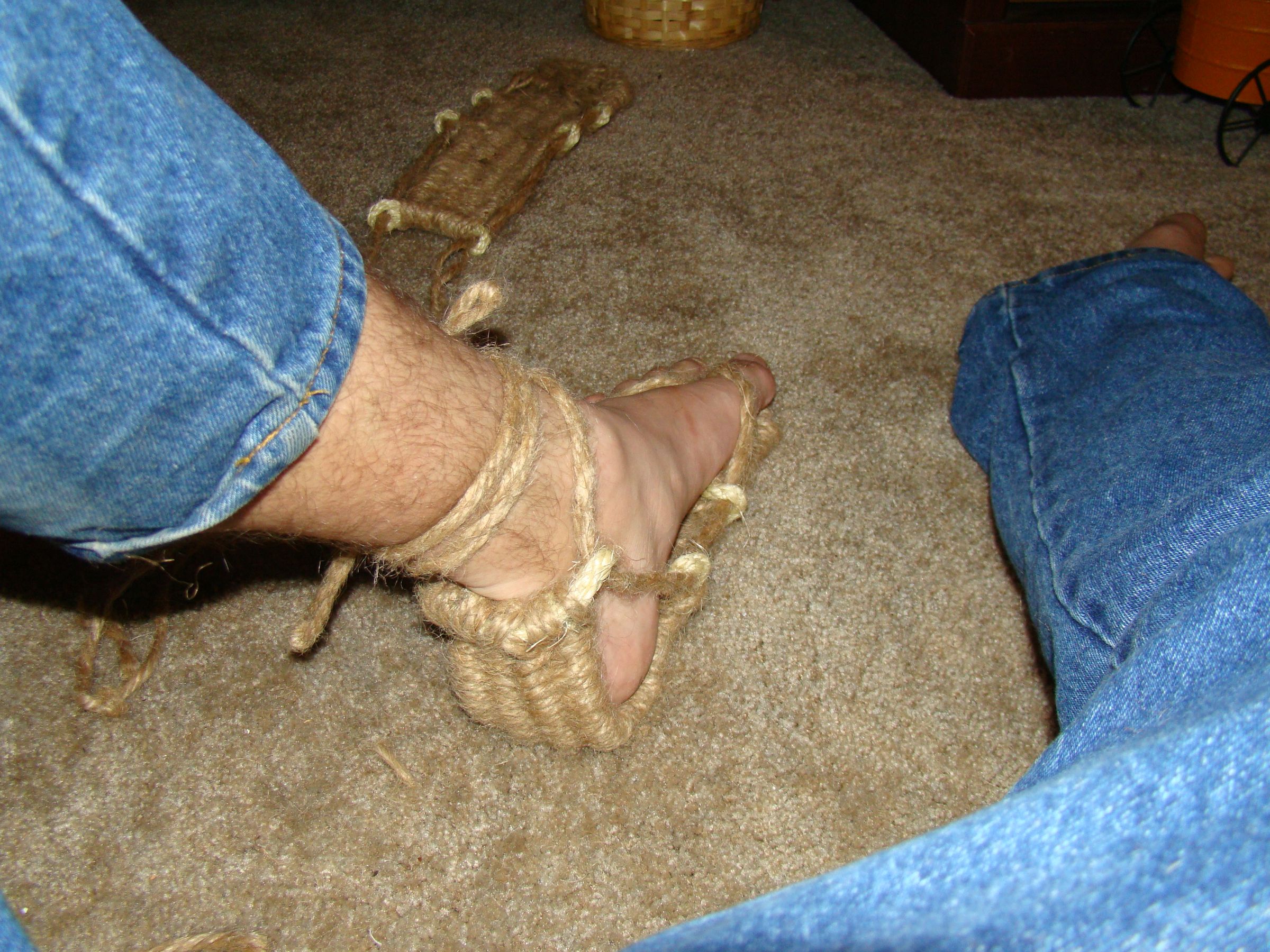 Make Your Own Bleach Cosplay Sandals (waraji) : 9 Steps - Instructables