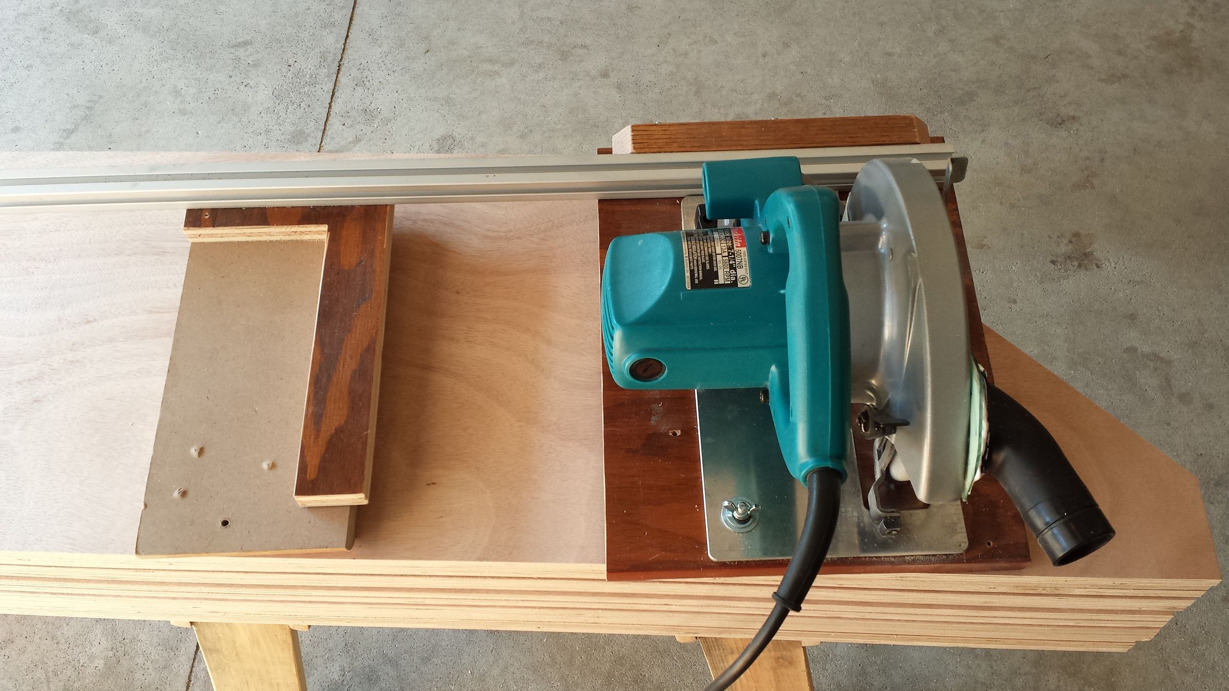 Circular Saw Rip Guide : 3 Steps - Instructables